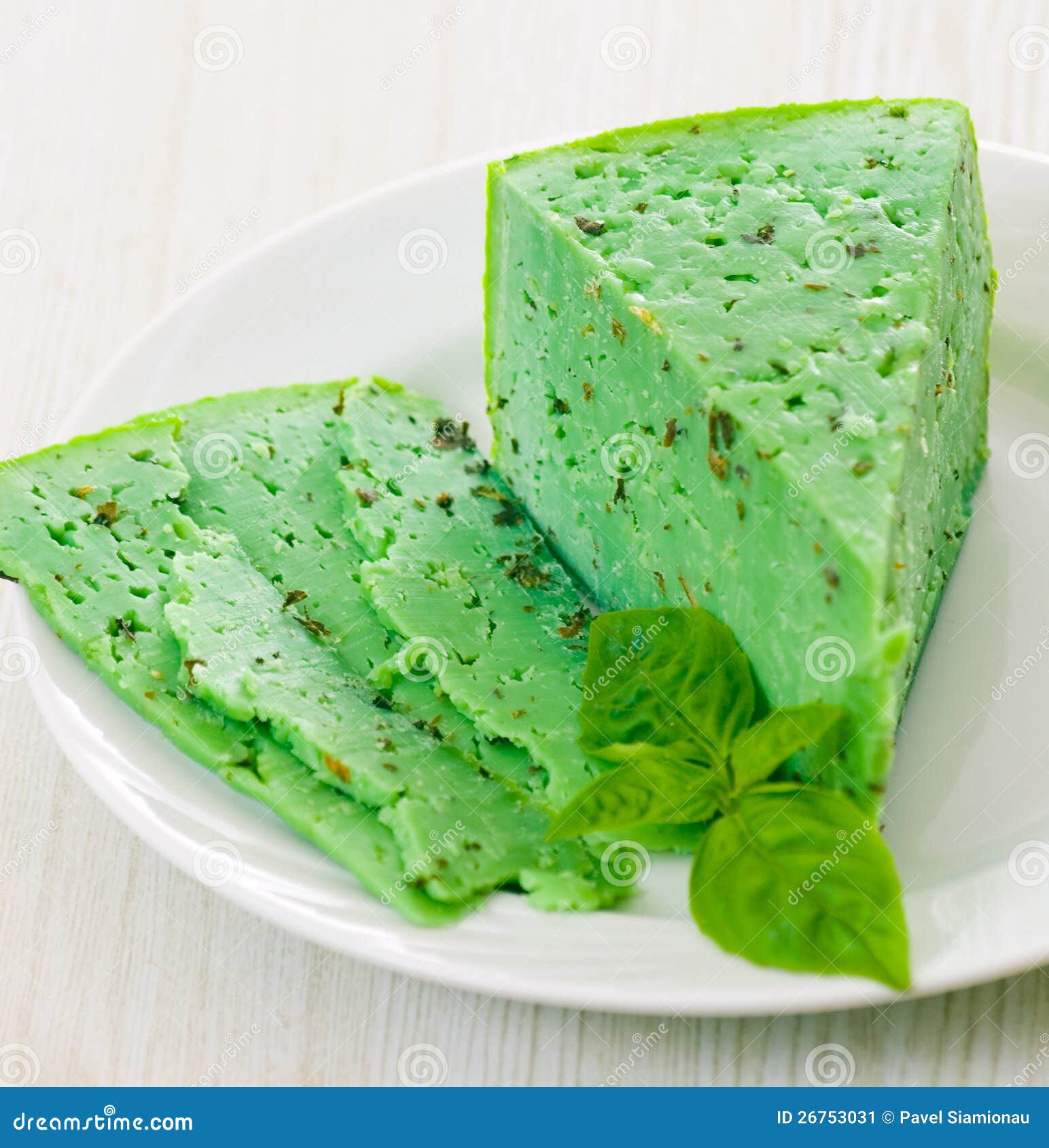 Fromage Vert De Basiron Pesto Image stock - Image du repas, bloc: 26753031