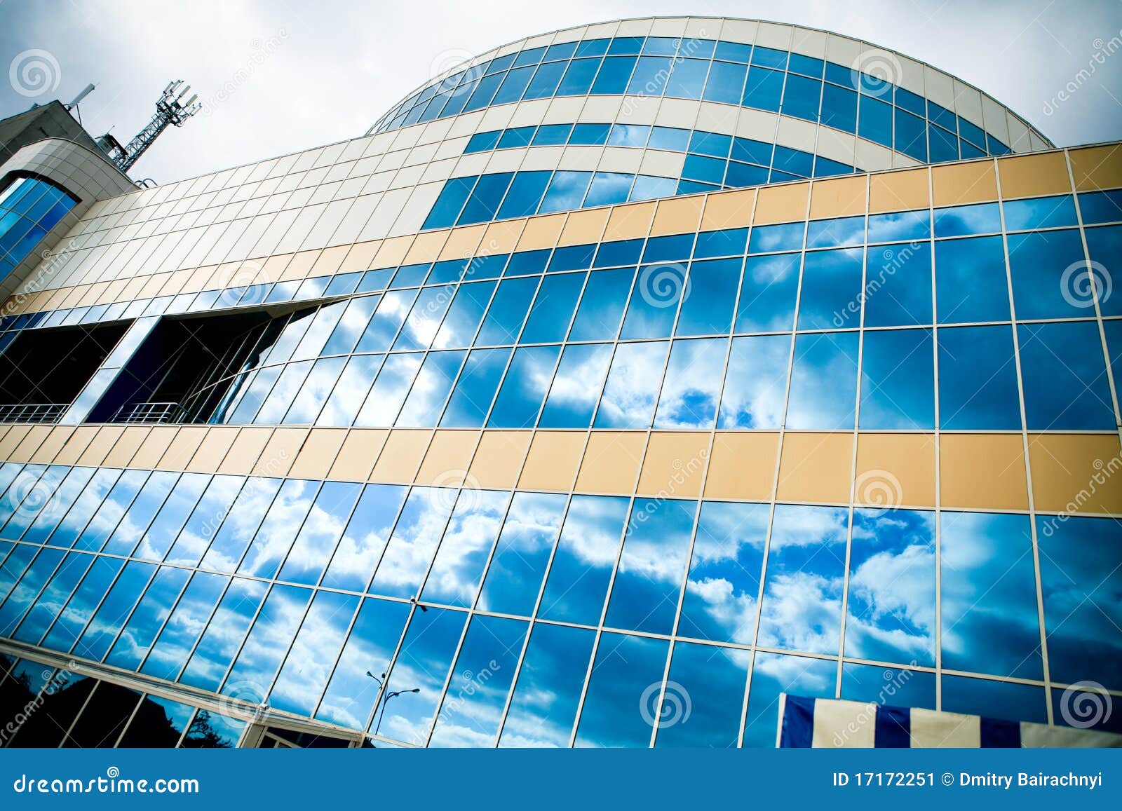 Front of building and sky stock image. Image of downtown - 17172251