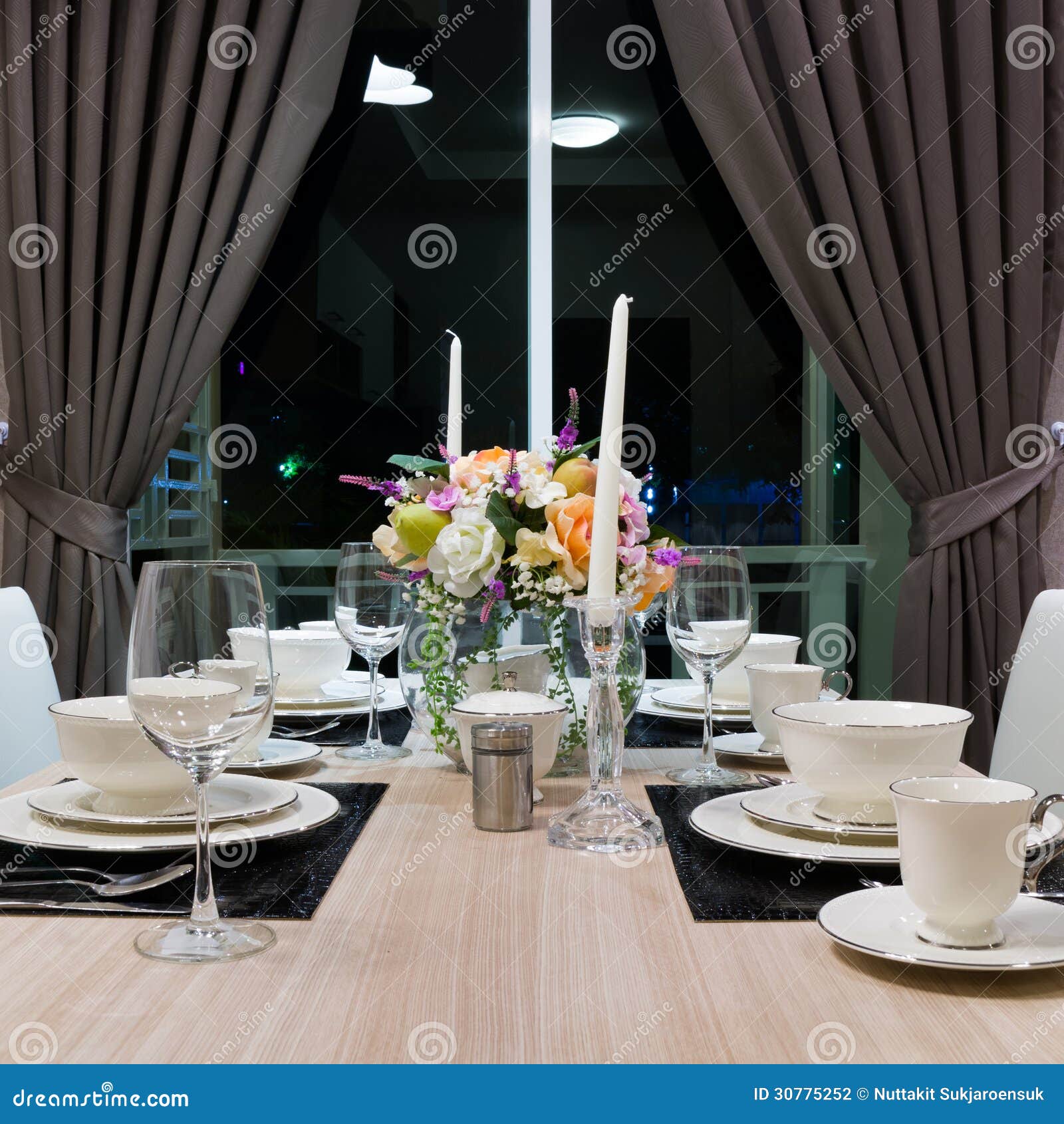 Front of Dinner Set on Table Stock Photo - Image of napkin, party: 30775252