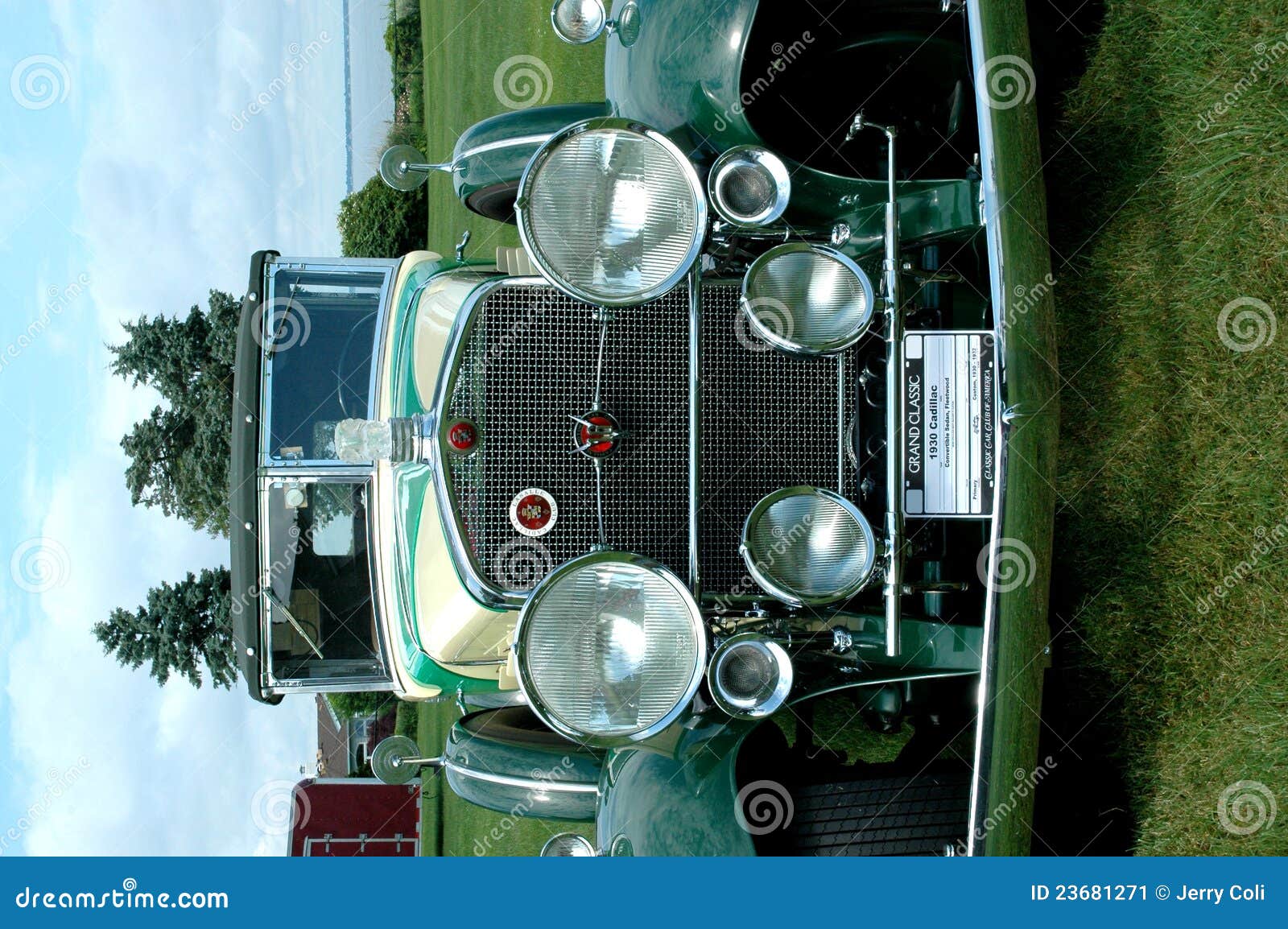 Front End of a 1930 Cadillac Convertible Fleetwood Editorial Photo ...