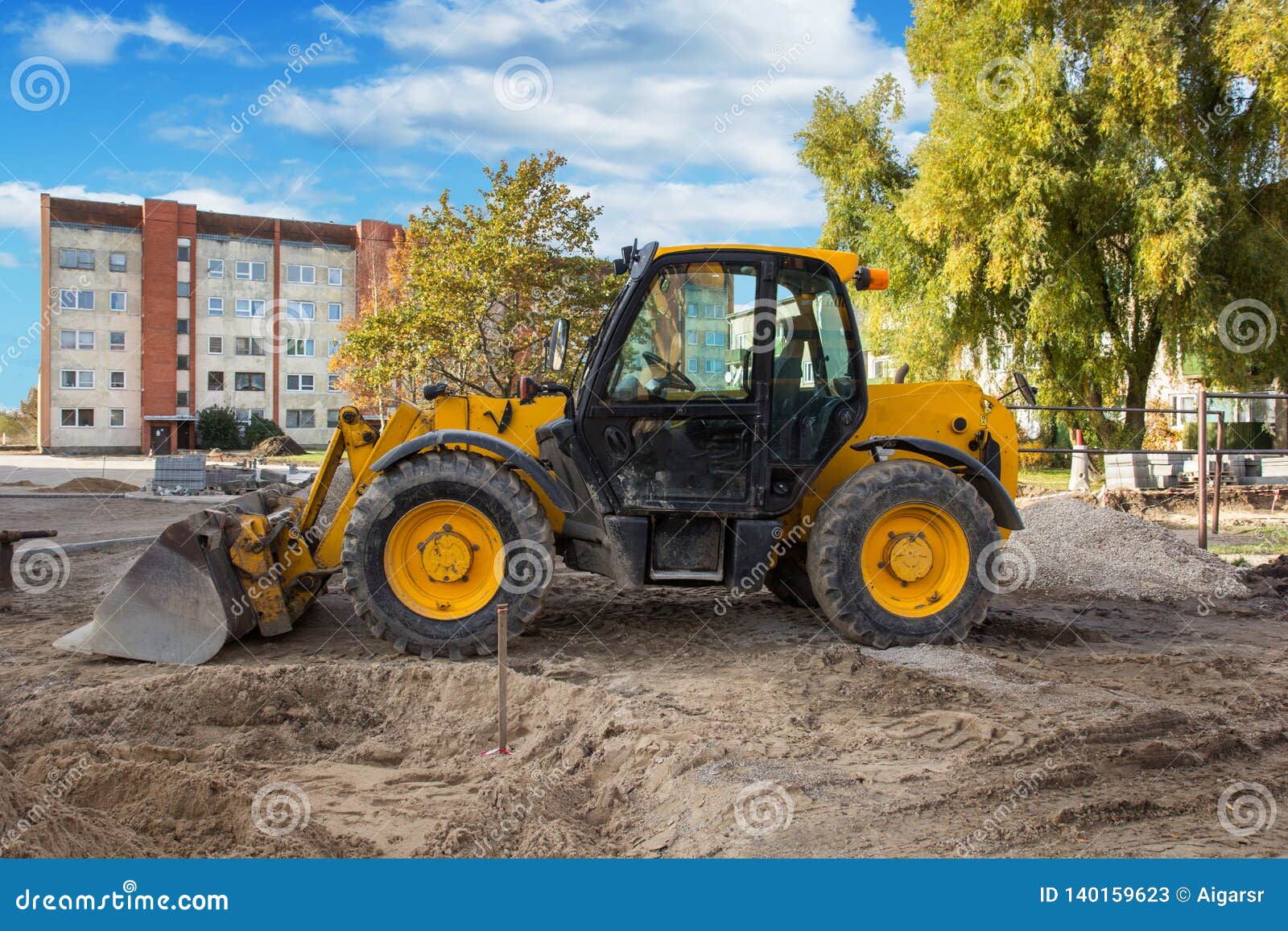 Front end loader stock image. Image of yellow, dipper - 140159623