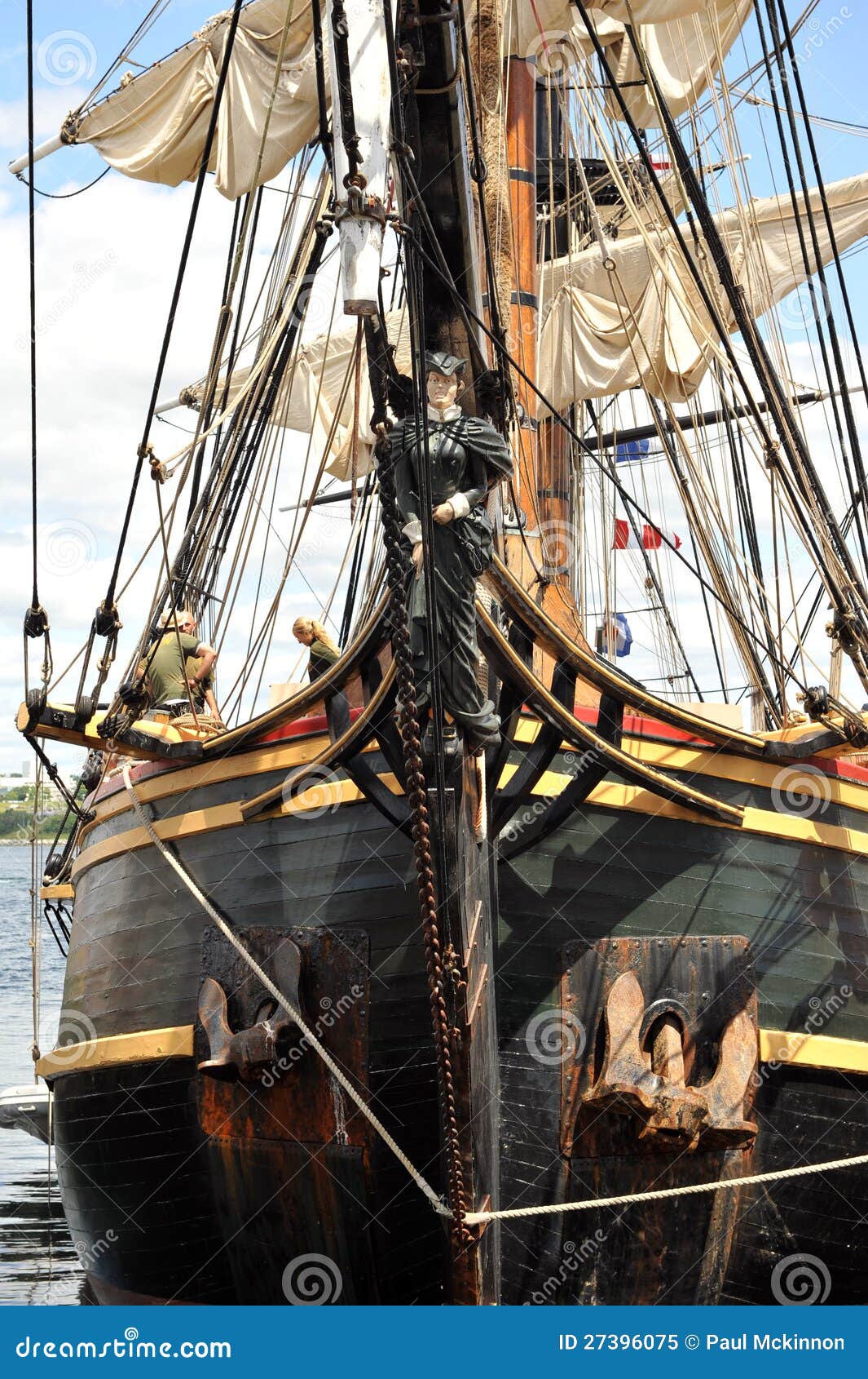 Front of HMS Bounty with Figurehead Editorial Image - Image of sandy ...