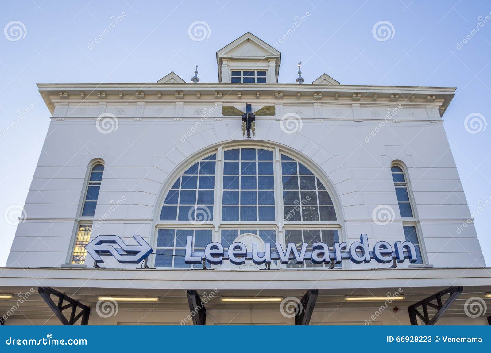 Front of the Main Strain Station in Leeuwarden Editorial Stock Photo ...
