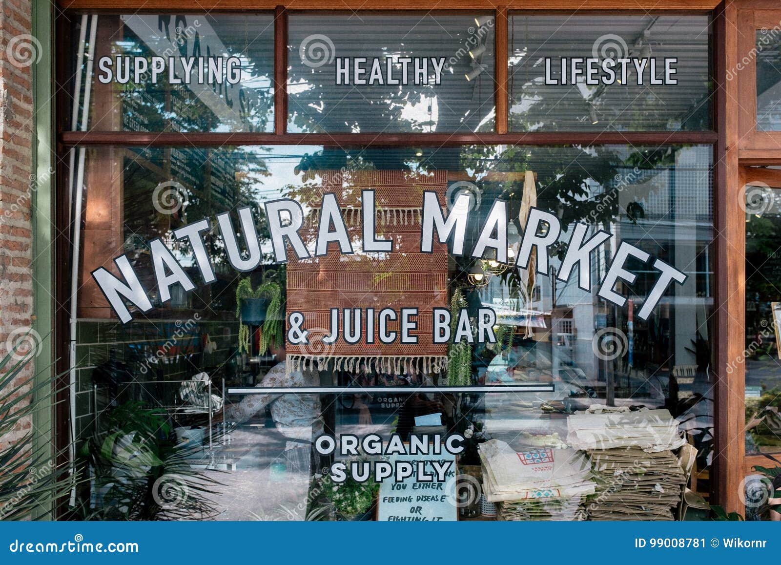 Front of organic store editorial photo. Image of store - 99008781