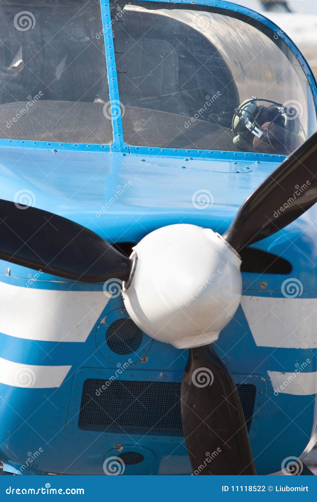 Front of Propeller-driven Airplane Stock Photo - Image of blue, hanging ...