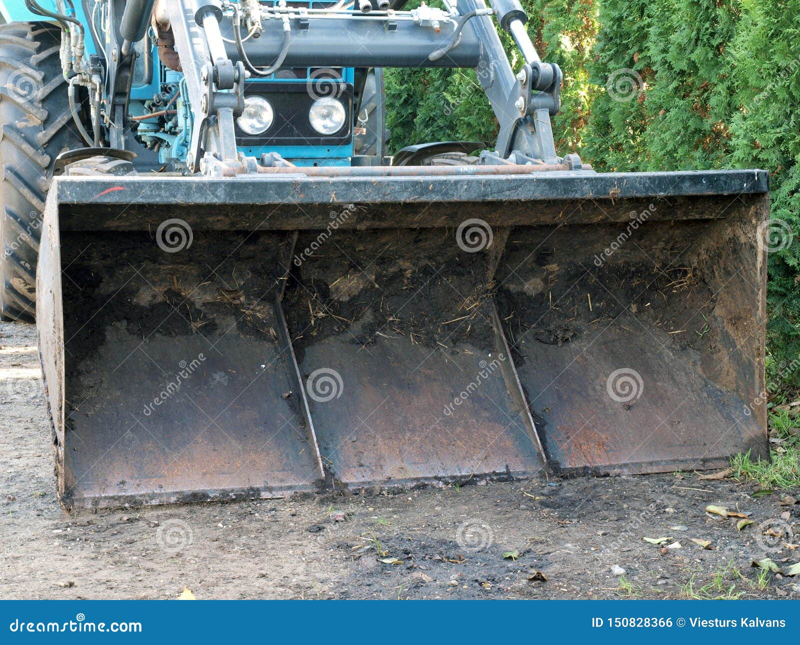Front shovel stock photo. Image of cylinder, spade, shovel - 150828366