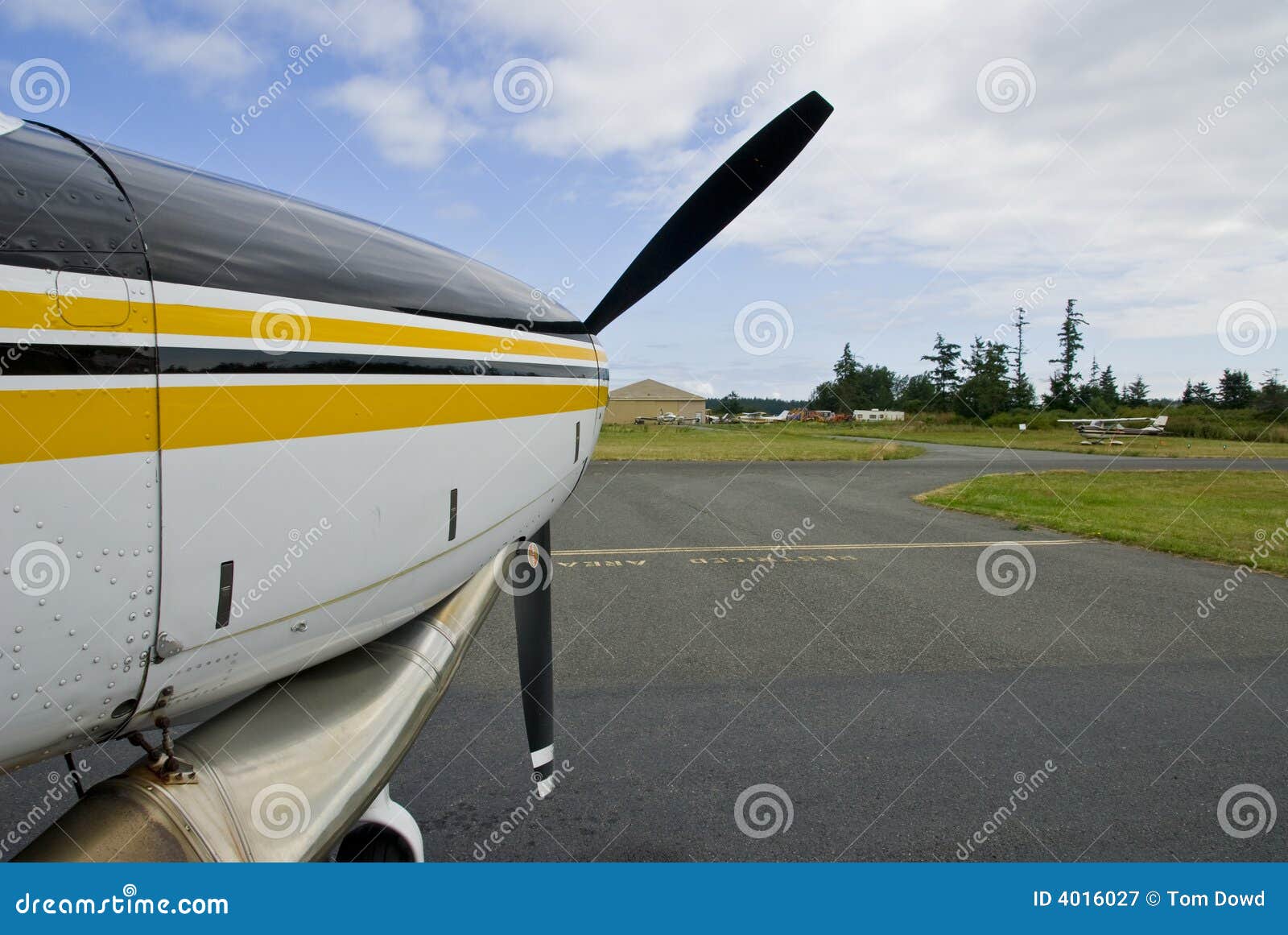 Front of small aircraft stock image. Image of flight, thrust - 4016027