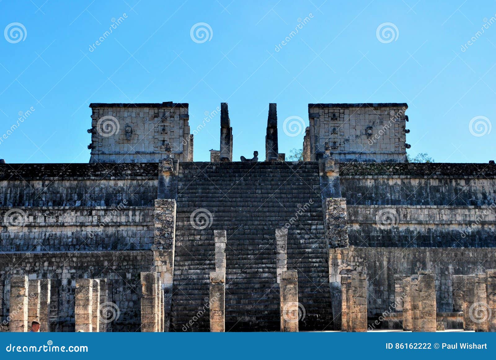 The Temple Of The Warriors Templo De Los Guerreros Complex. Chichen ...