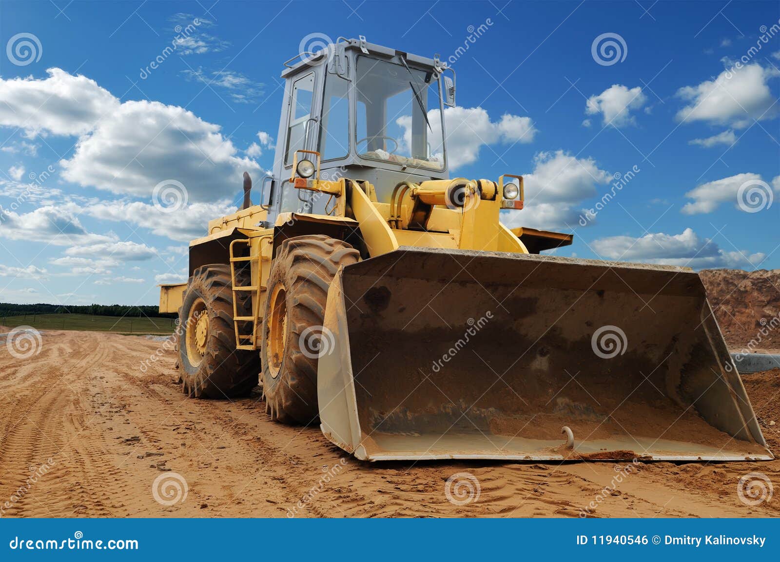 Front View of Diesel Wheel Loader Bulldozer Stock Photo - Image of ...
