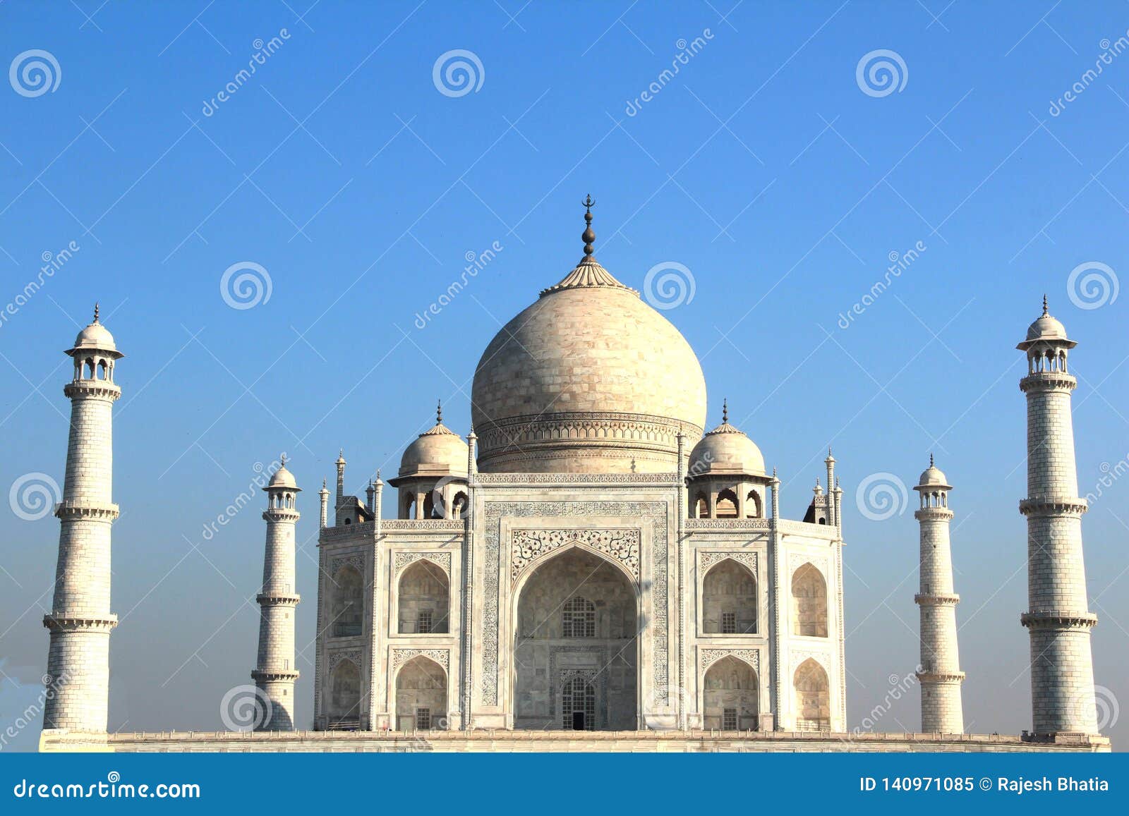 Taj Mahal with Blue Sky stock image. Image of culture - 140971085