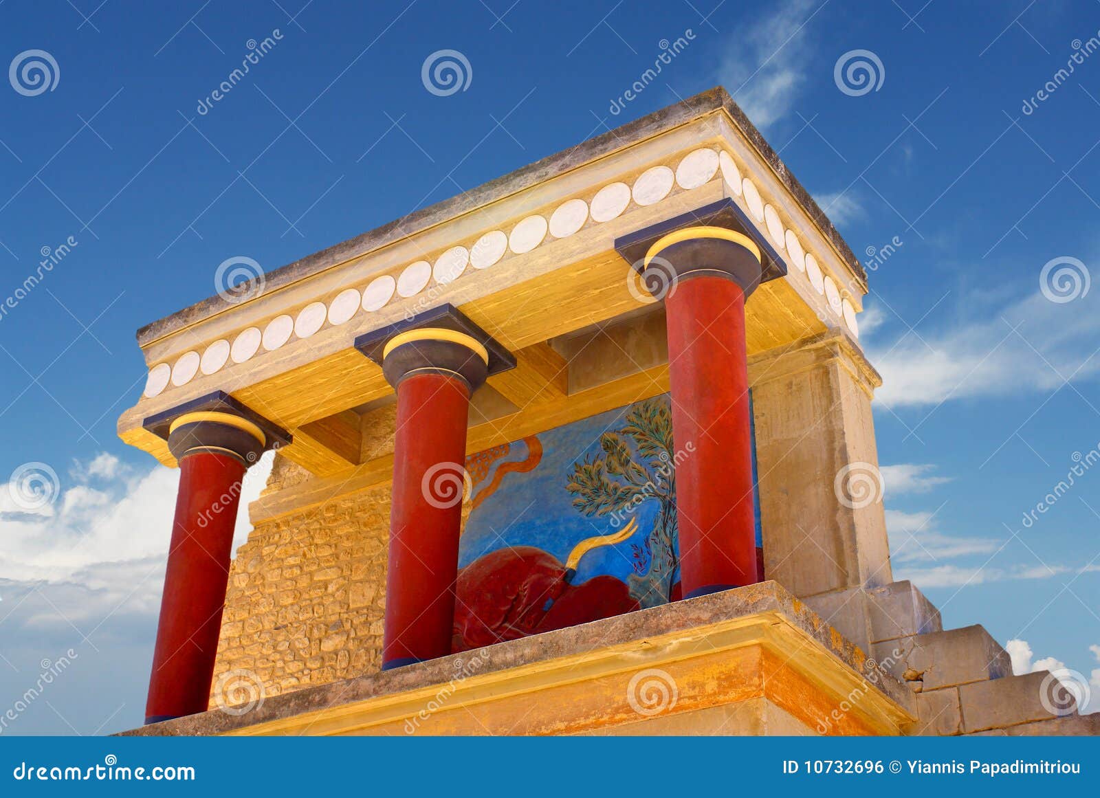 Knossos Palace At Crete, Greece Knossos Palace, Is Largest Bronze Age ...