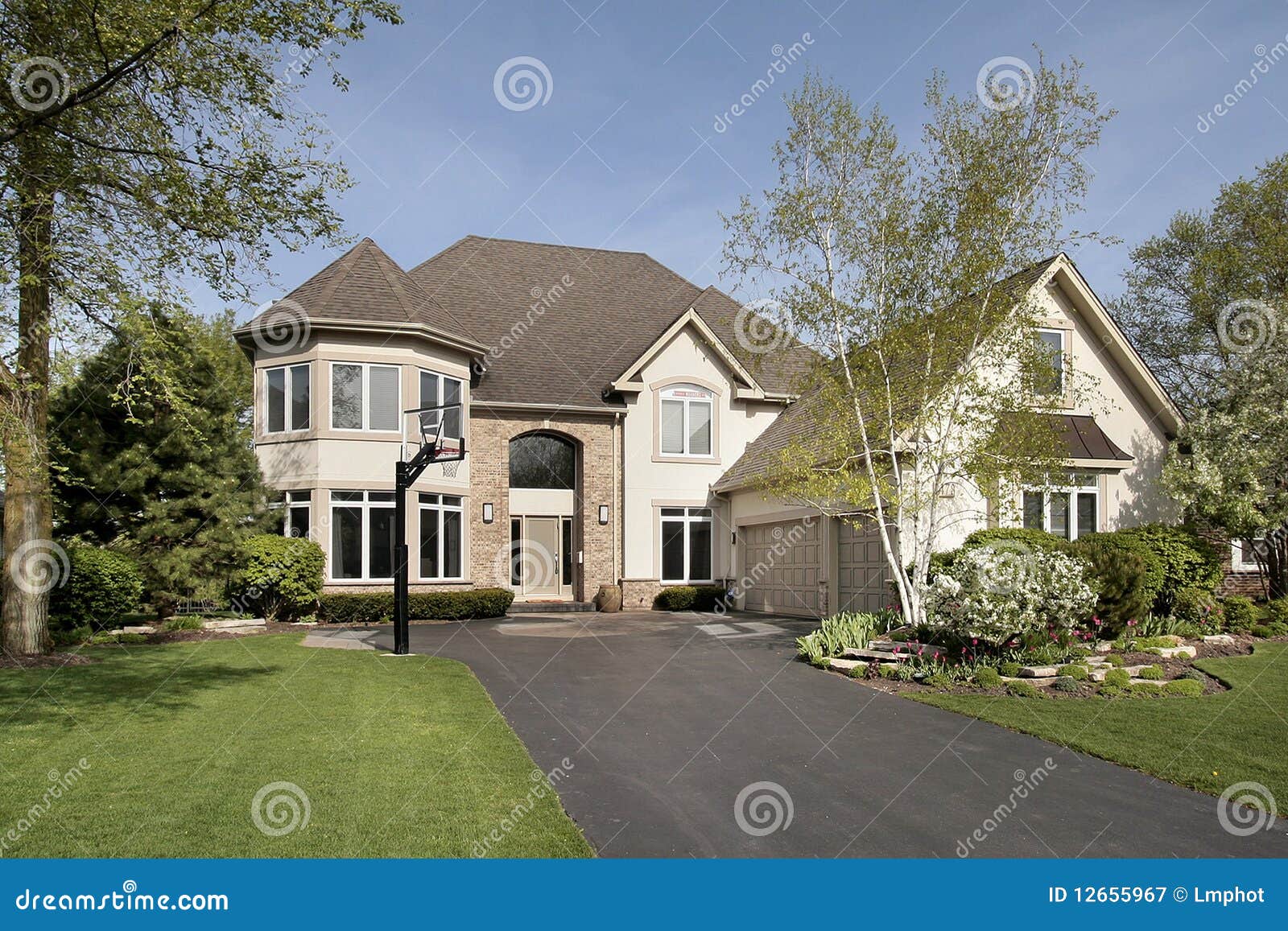 Front view of luxury home stock image. Image of luxurious - 12655967