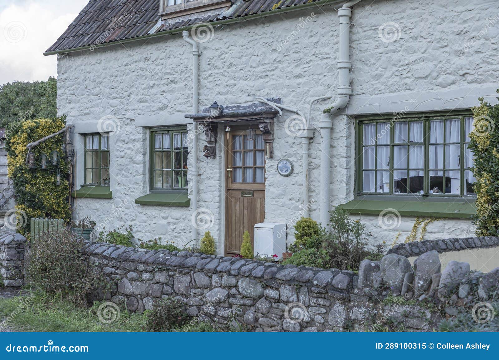 Front View of a Seaside Coastal Cottage Stock Image - Image of garden ...