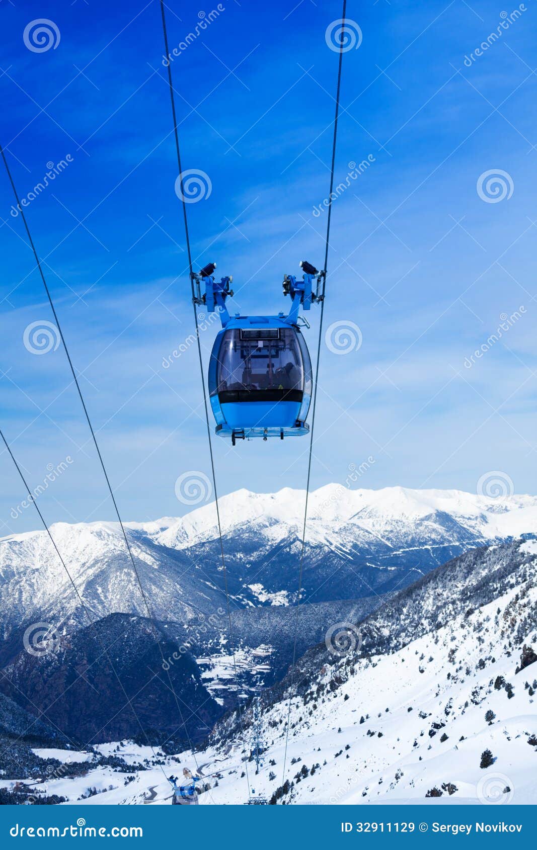 Ski Lift Cable, Ropeway, And Cableway Transport System For Skiers With ...