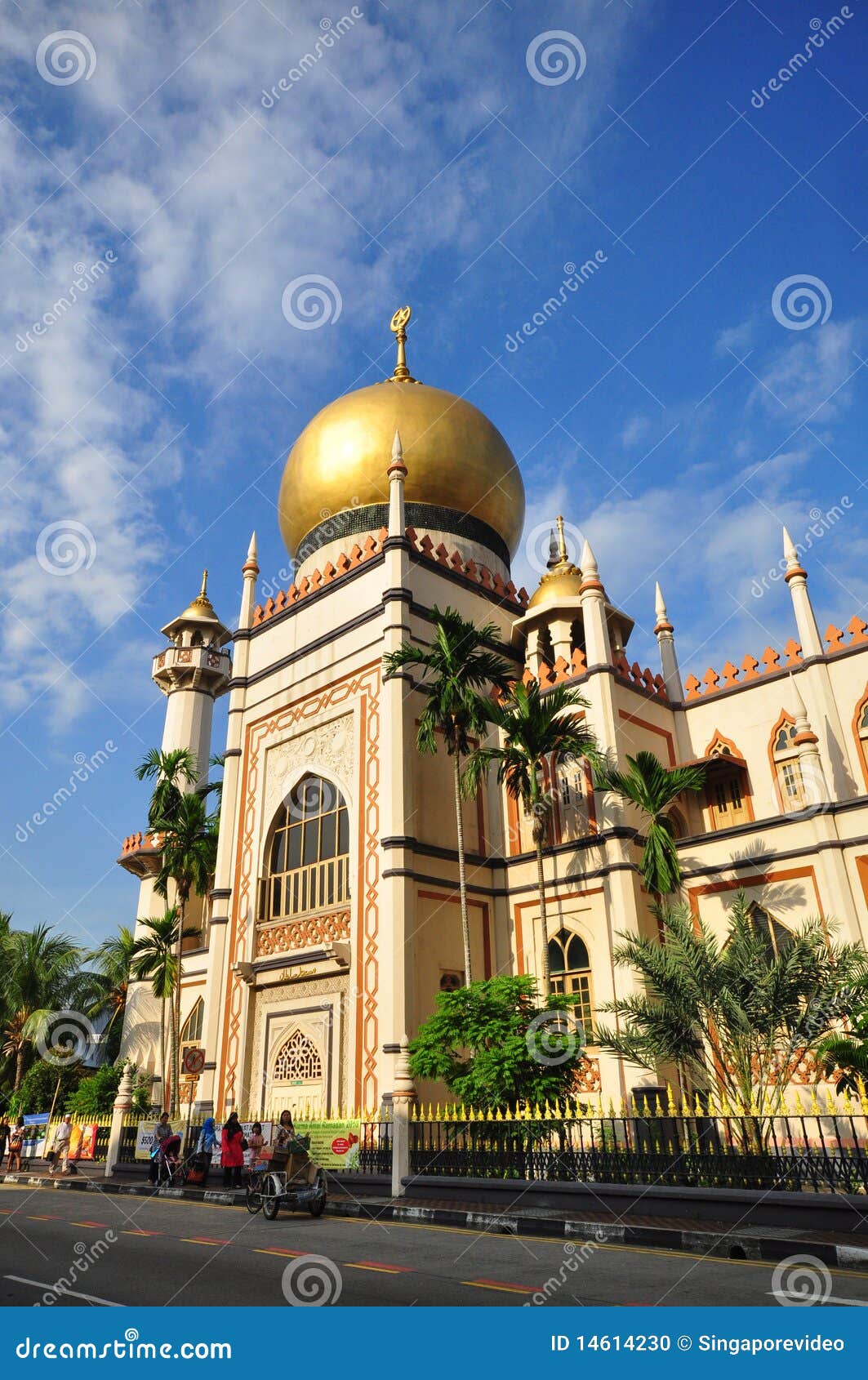 Front View of Sultan Mosque, Singapore 2 Editorial Image - Image of ...