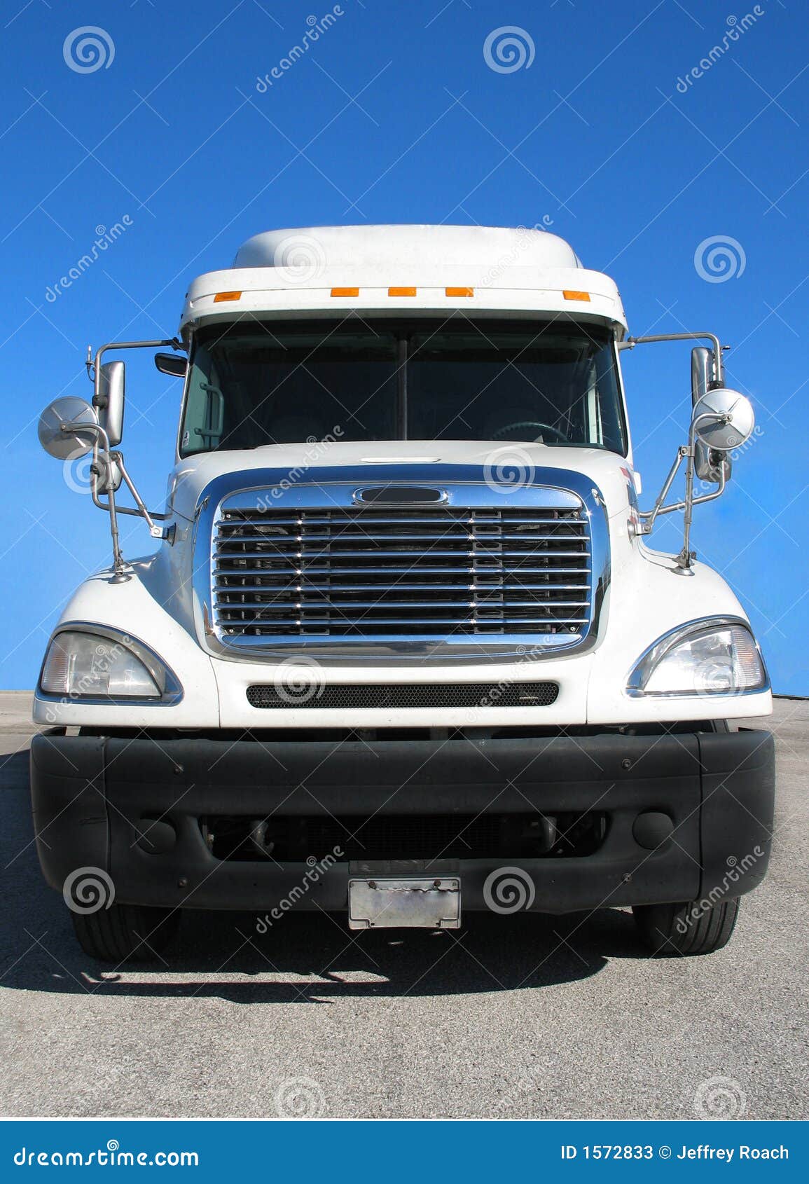 Front View of Tractor Trailer Stock Image - Image of grill, carrying ...