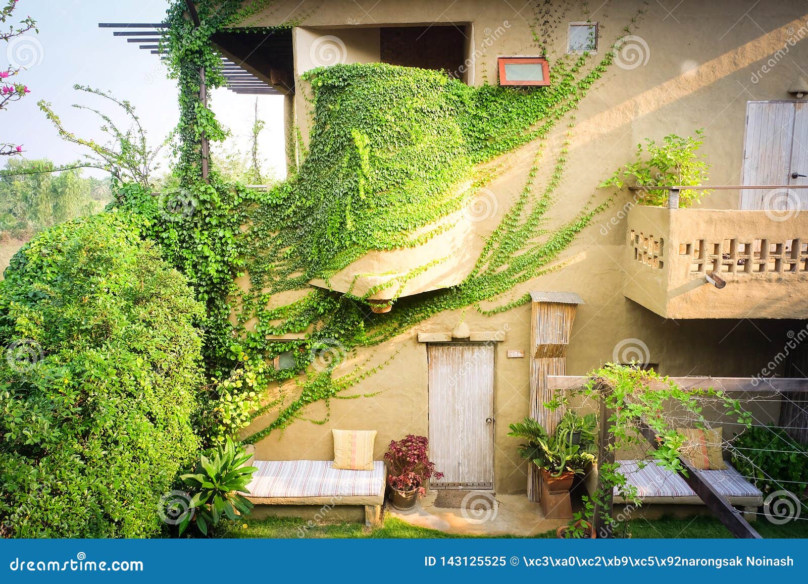 Front View for Vintage Resort Hotel Stock Image - Image of hotel ...