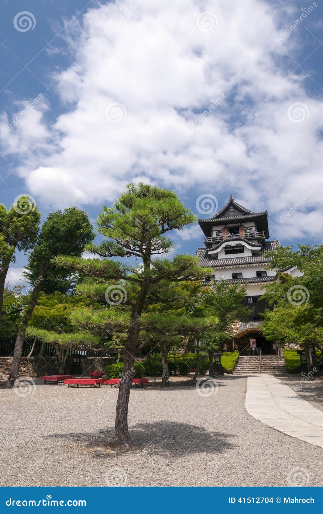 Front Yard of Inuyama Castle Stock Photo - Image of feudal, garden ...