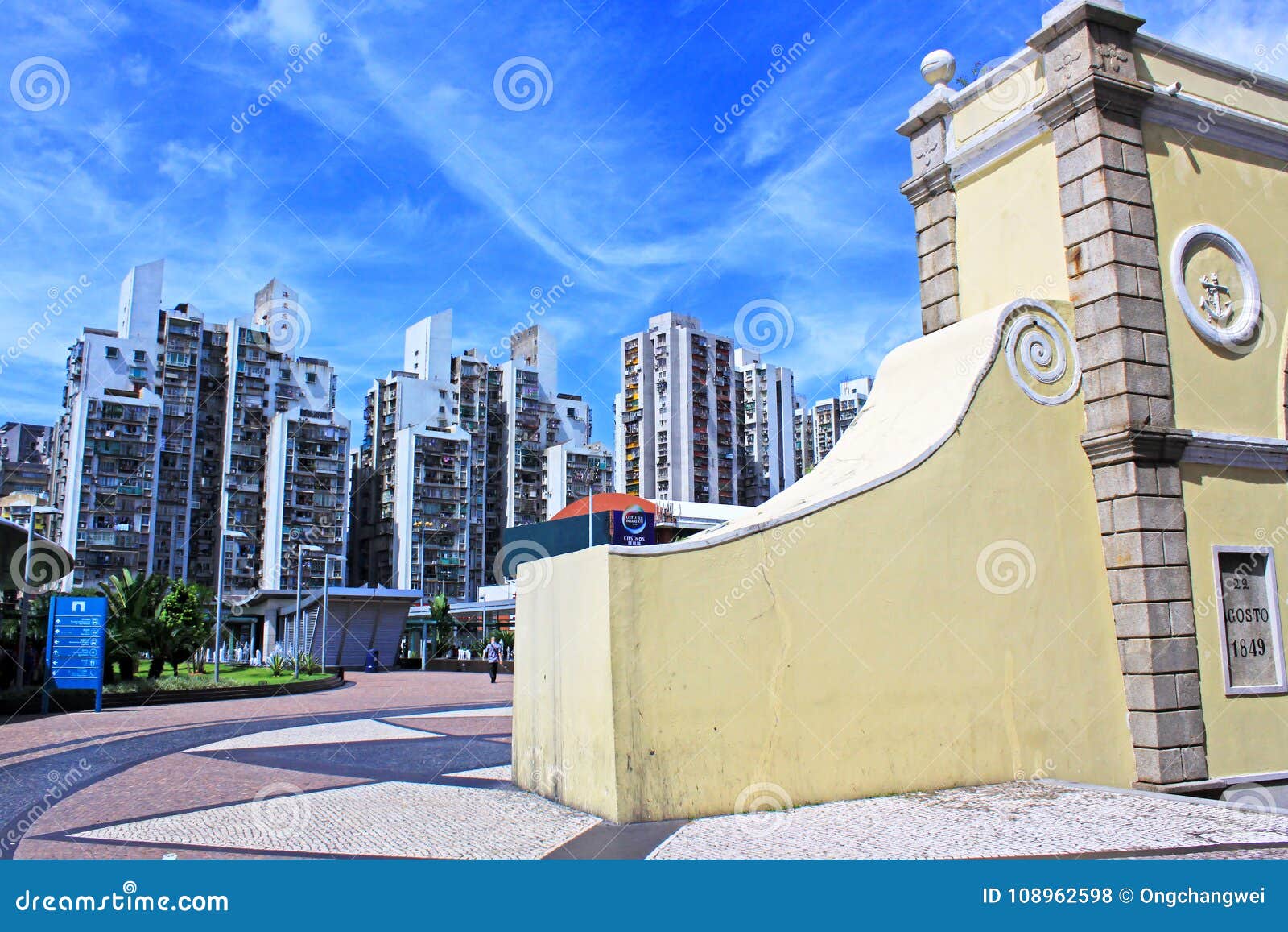Frontier Post of the Border Gate, Macau, China Editorial Stock Photo ...
