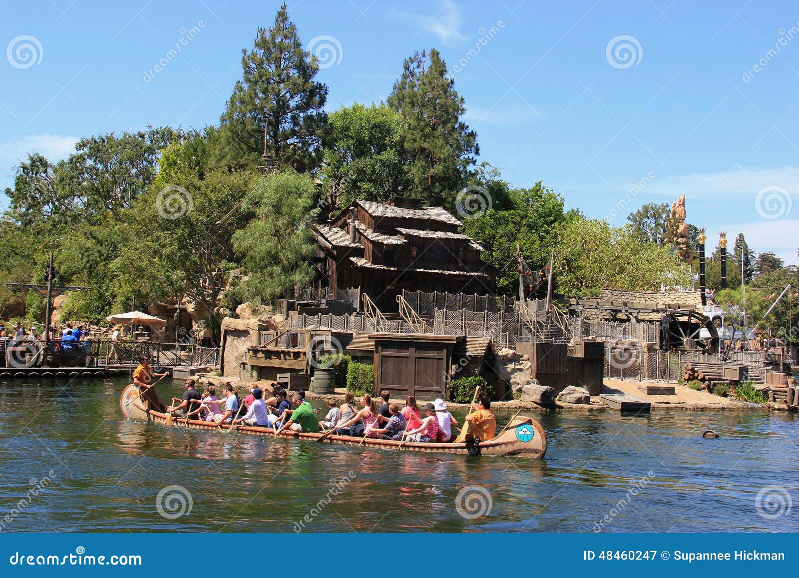 Frontierland en Disneyland fotografía editorial. Imagen de carrusel ...