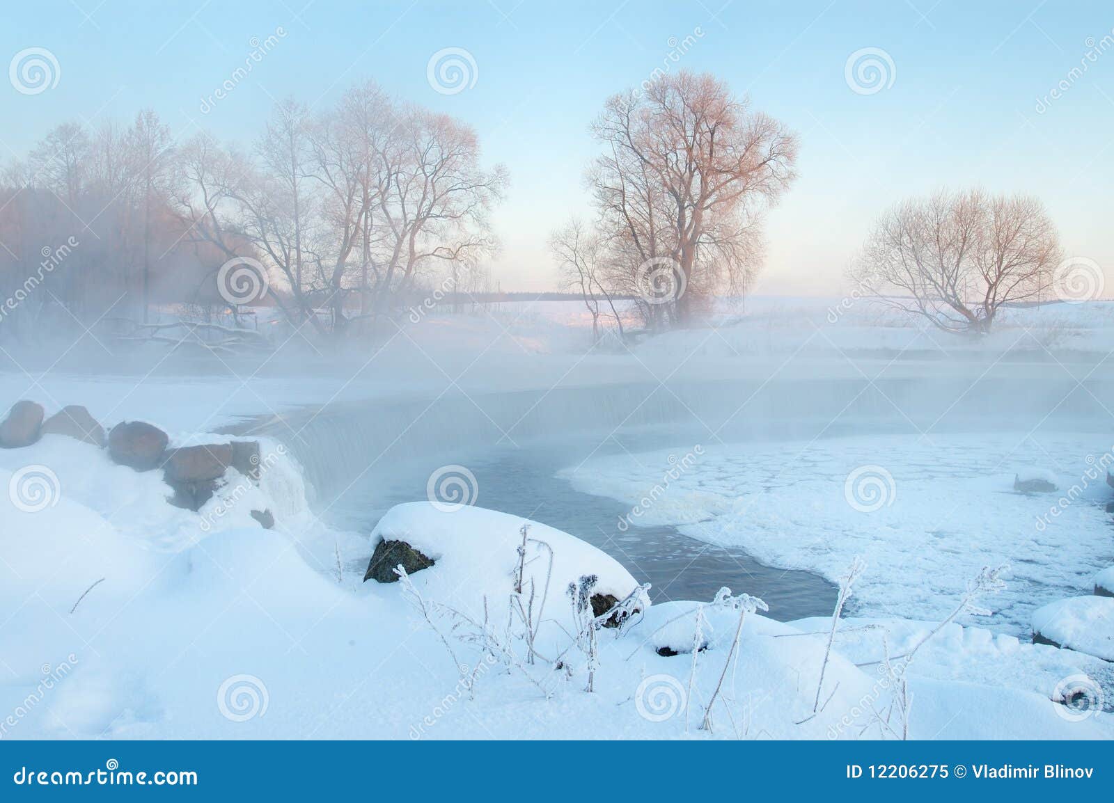 Frosty winter morning stock image. Image of light, outdoors - 12206275