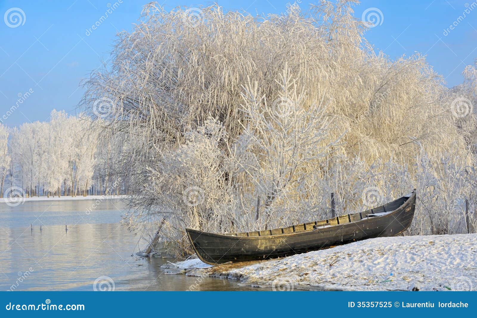 Frosty Winter Trees and Boat Stock Image - Image of frozen, outdoor ...