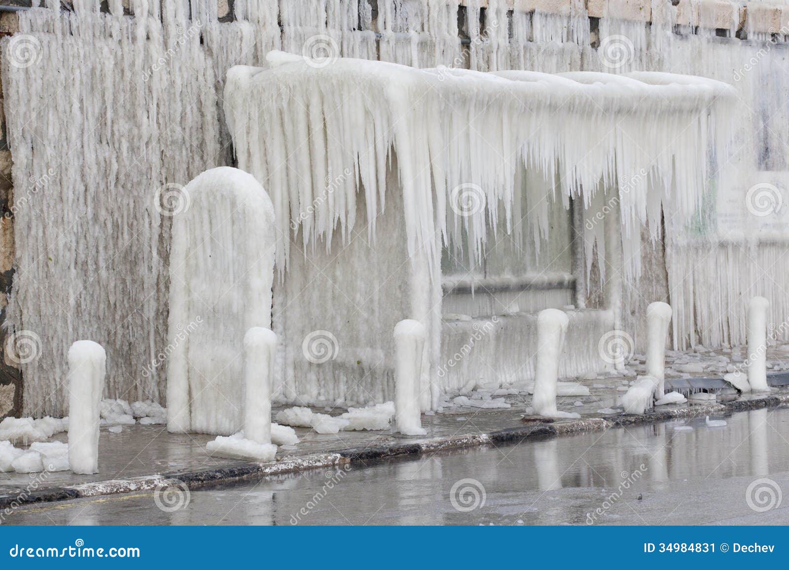 Frozen Stop Sign Vertical Royalty-Free Stock Photography ...
