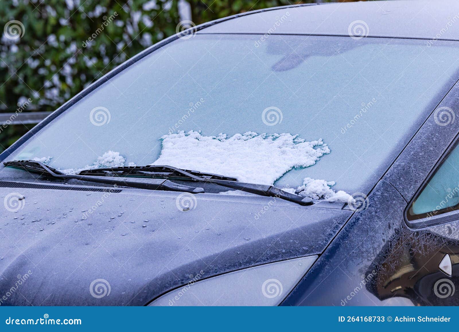 A Frozen Car Window in the Morning in Winter Stock Image - Image of ...