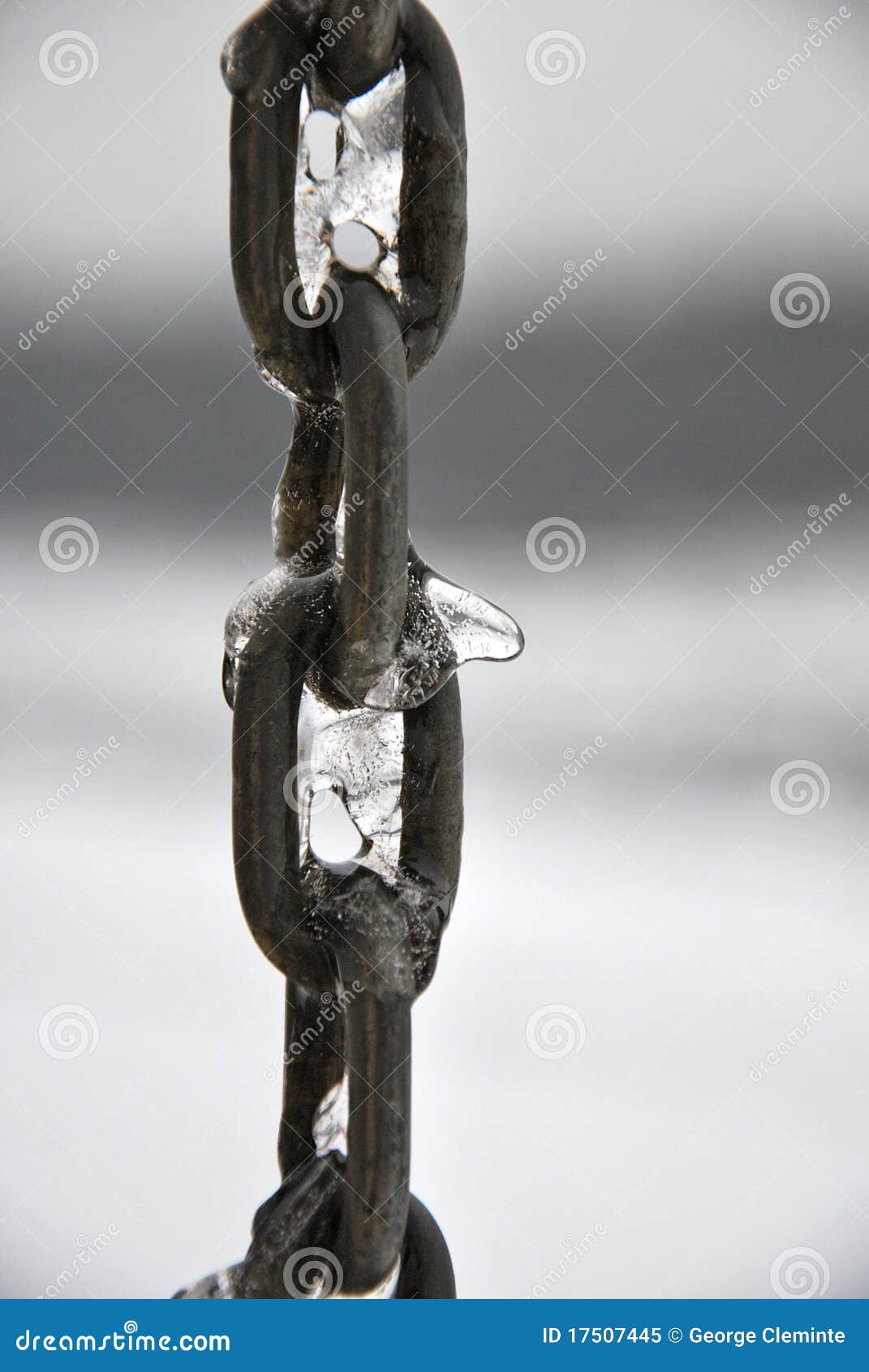 Frozen chain close-up stock image. Image of crystals - 17507445