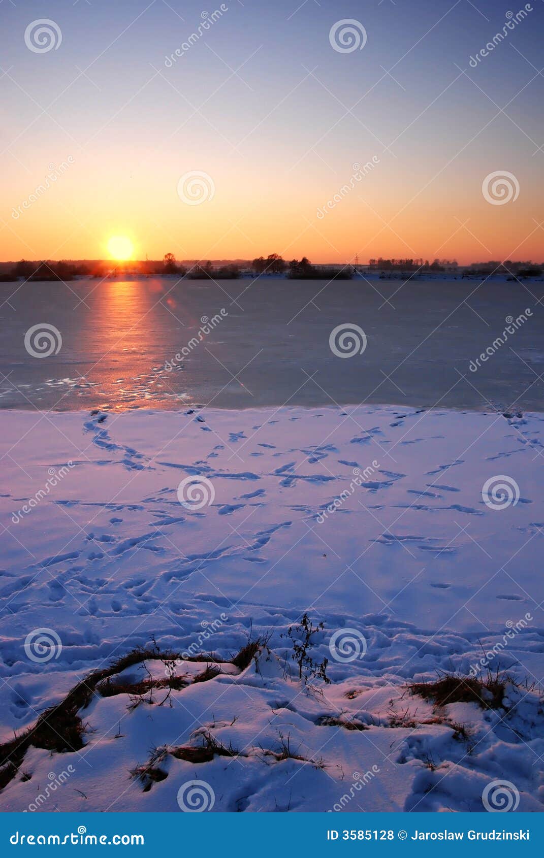 Frozen lake at sunset stock photo. Image of landscape - 3585128