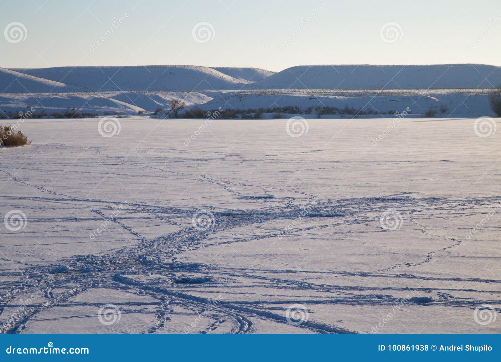 Frozen Lake in Winter Nature Stock Photo - Image of blue, nature: 100861938