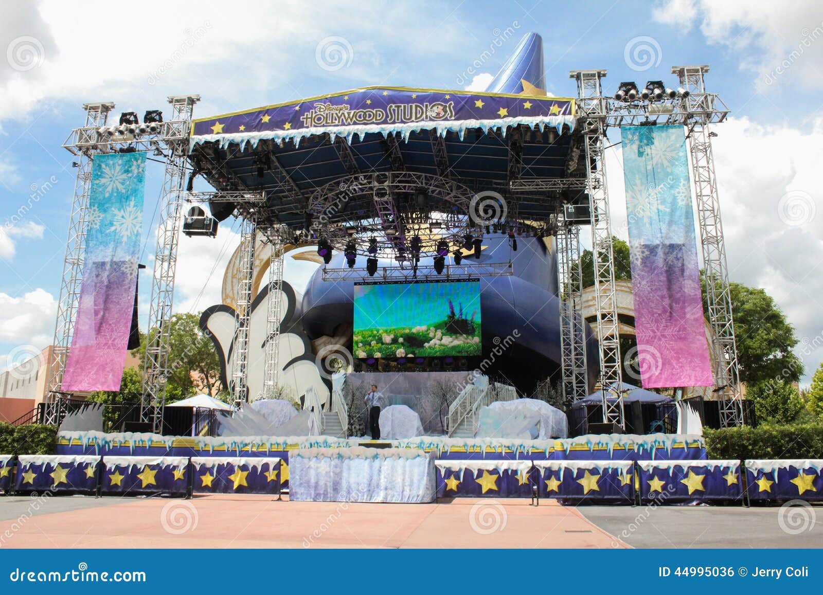 Frozen Stage at Hollywood Studios Editorial Photo - Image of orlando ...