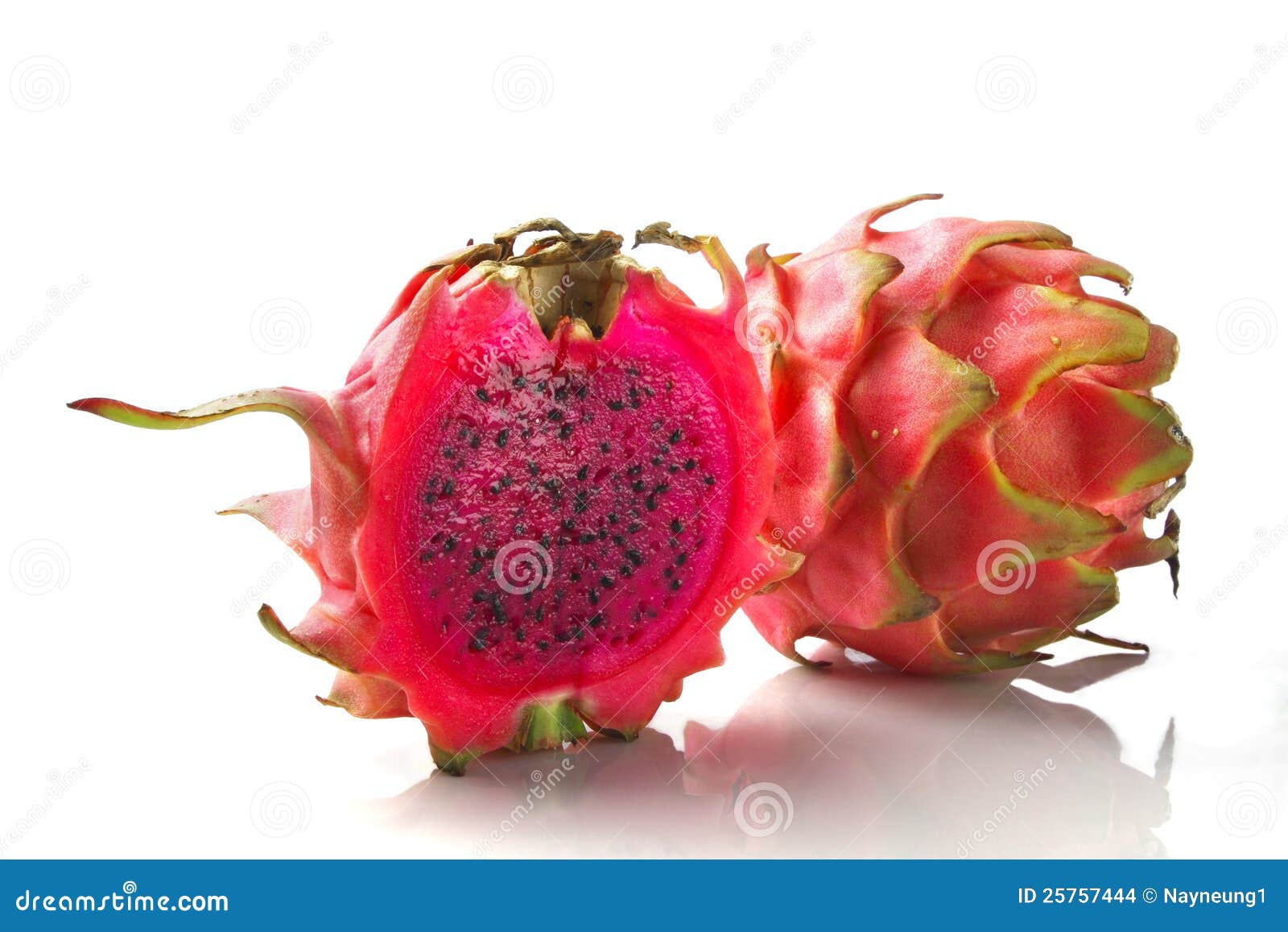Fruit/pitaya Rouges De Dragon Photo stock - Image du rouge, organique ...