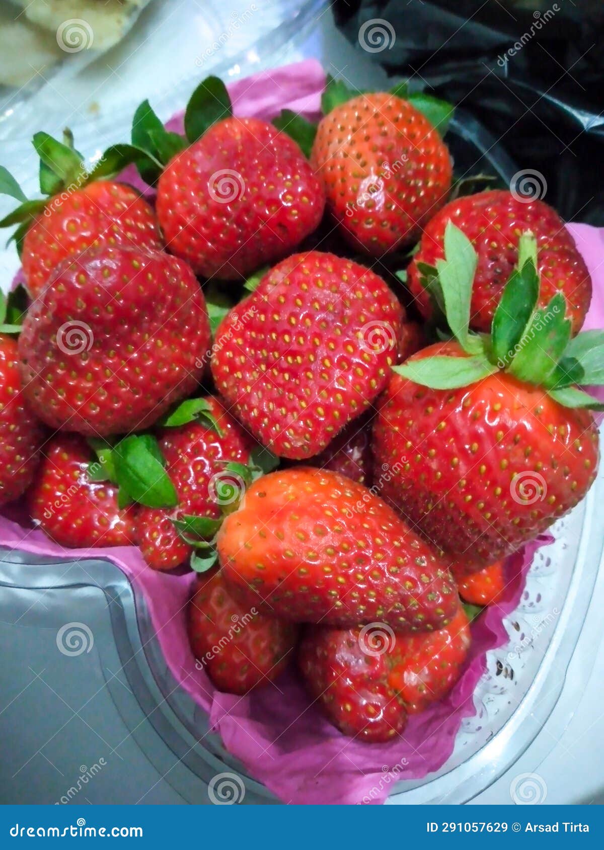 Strawberries Look really Good Stock Image - Image of food, meal: 291057629