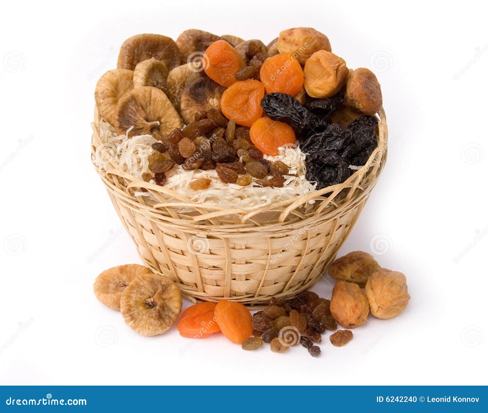 Fruit sec dans un panier photo stock. Image du jaune, fruits - 6242240