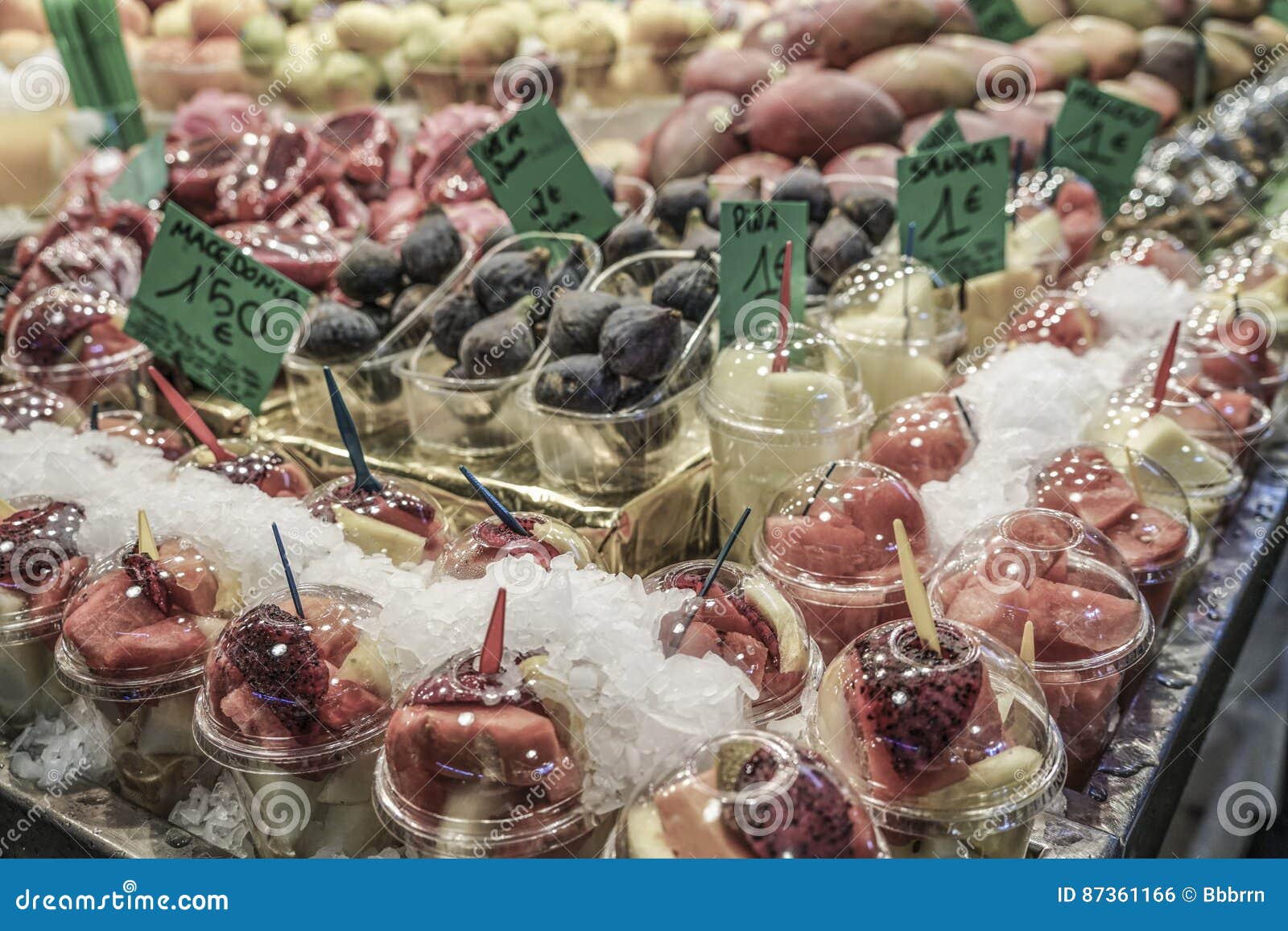 Fruit Stand at a Grocery Store Stock Photo - Image of diet, colorful ...