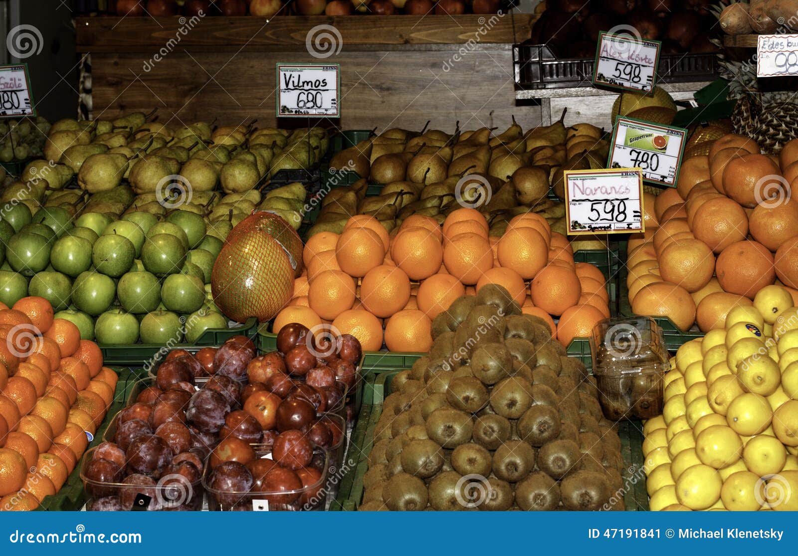 Fruit Stand stock image. Image of food, kiwi, oranges - 47191841