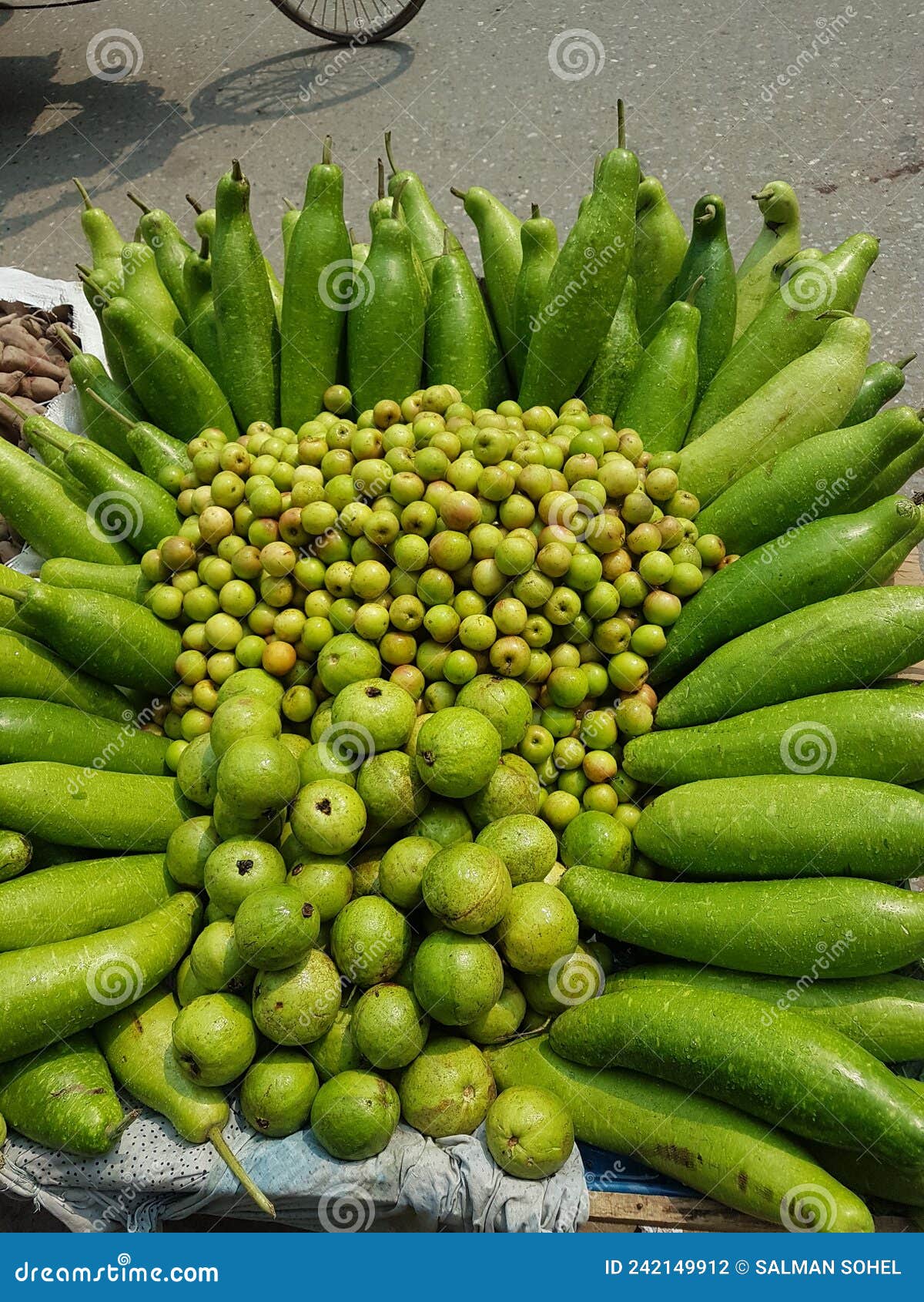 Fruit and Vegetables in a Van Stock Photo - Image of vegeta, vegetable ...