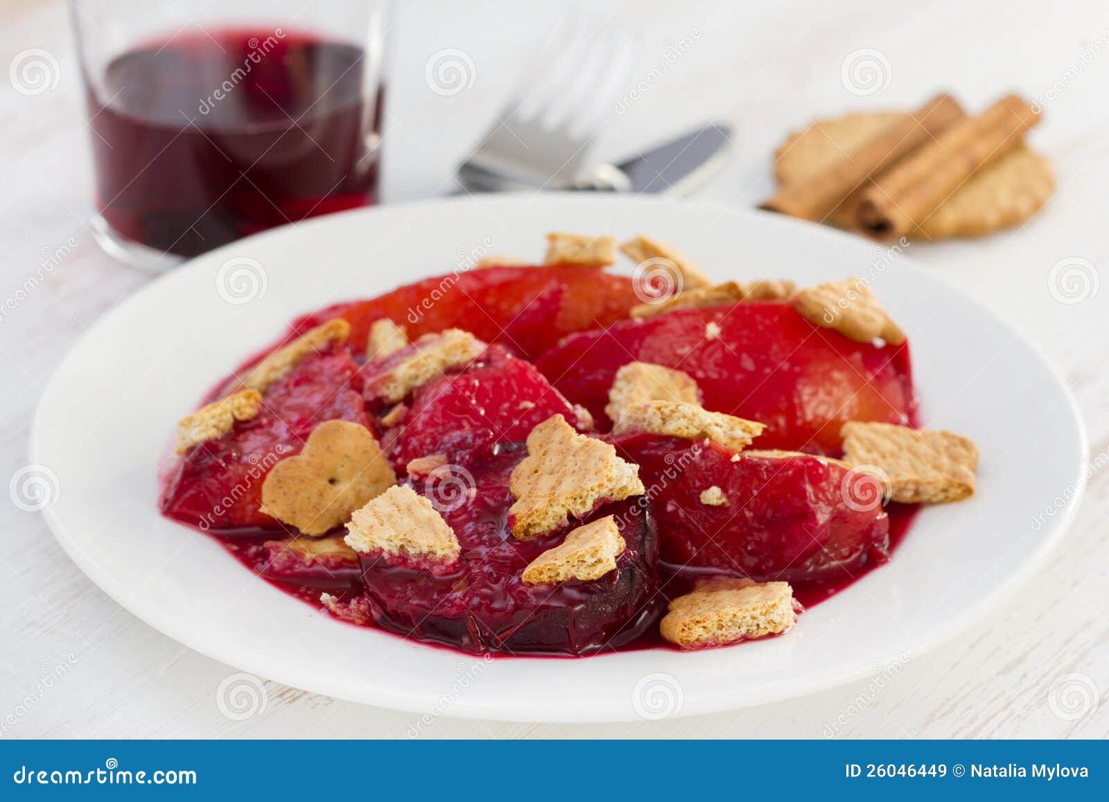 Fruits Cuits Au Four Avec Des Biscuits Image stock - Image du repas ...
