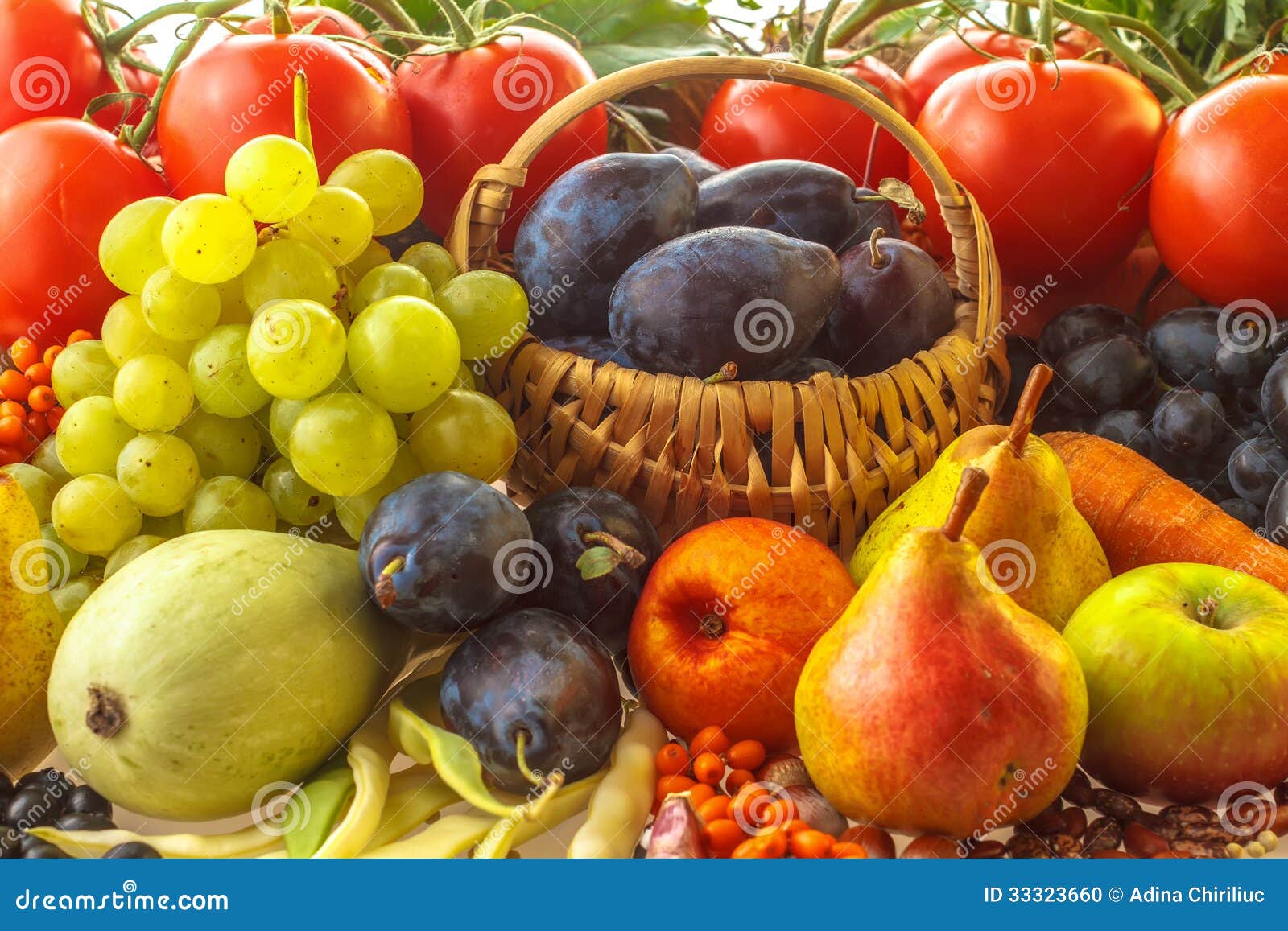 Fruits Et Légumes D'automne Photo stock - Image du normal, agriculture ...