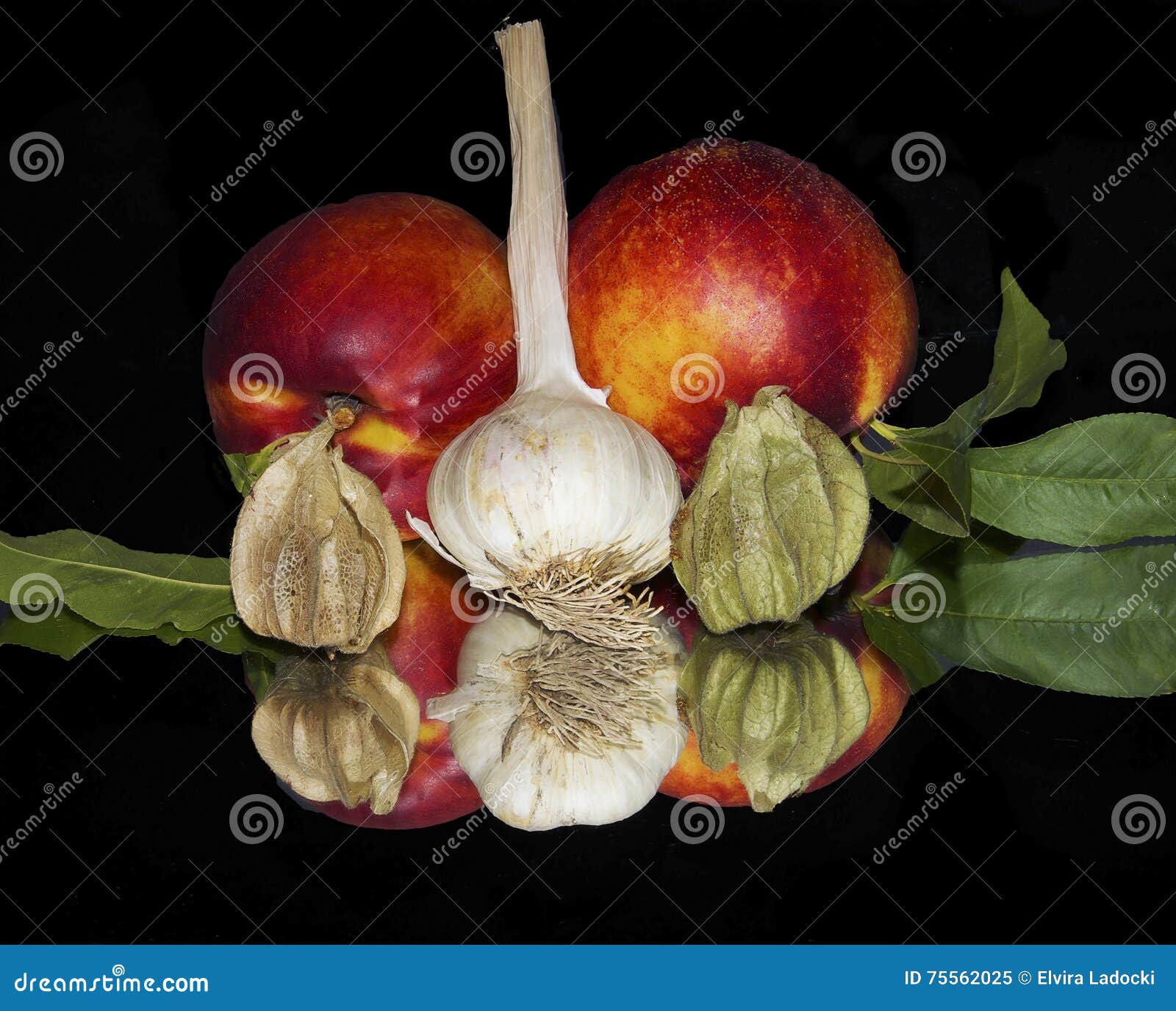 Fruits with garlic stock image. Image of green, pink - 75562025