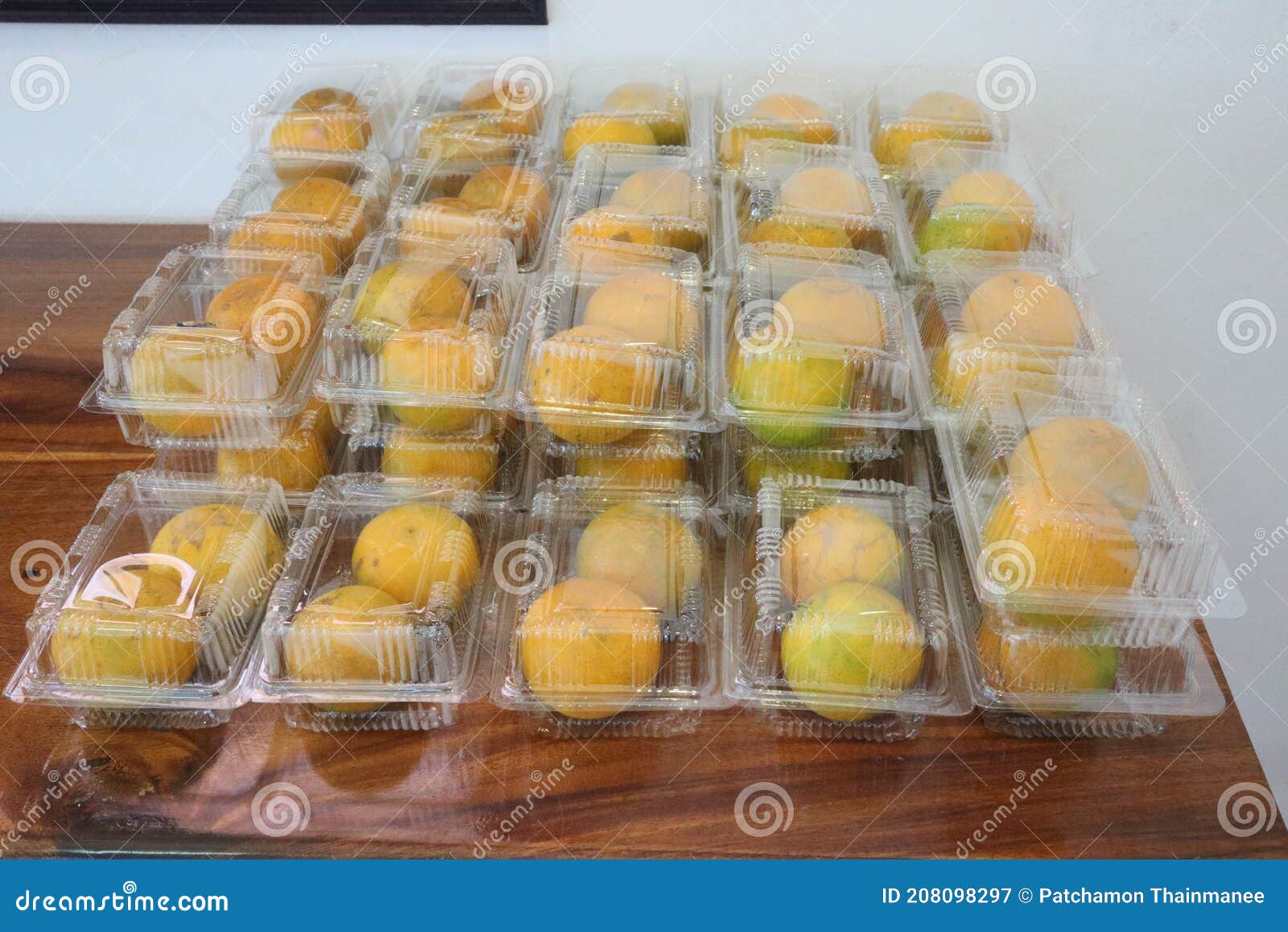 Fruits, Oranges, Packed in a Clear Plastic Box Bulk Ready To Eat. Stock ...