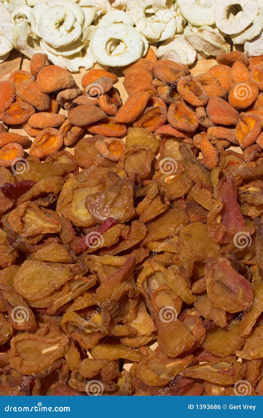 Fruits secs photo stock. Image du juteux, fruits, couleur - 1393686