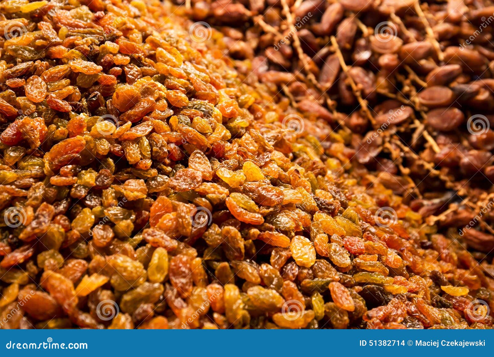 Fruits secs au Maroc photo stock. Image du couleur, bazar - 51382714