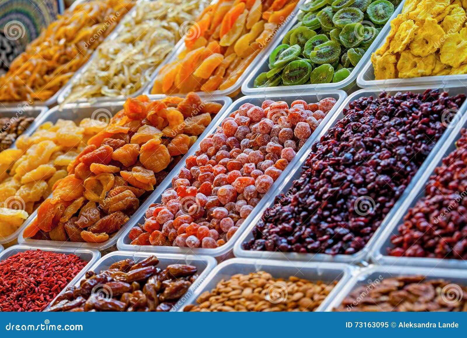 Fruits Secs Sur L'affichage Image stock - Image du vert, ingrédient ...