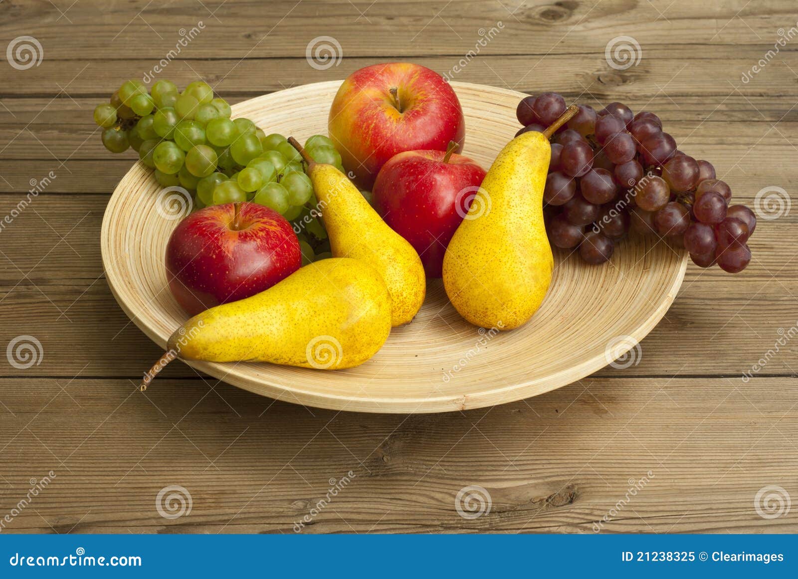 Fruits on wooden dish stock image. Image of autumn, ripe - 21238325
