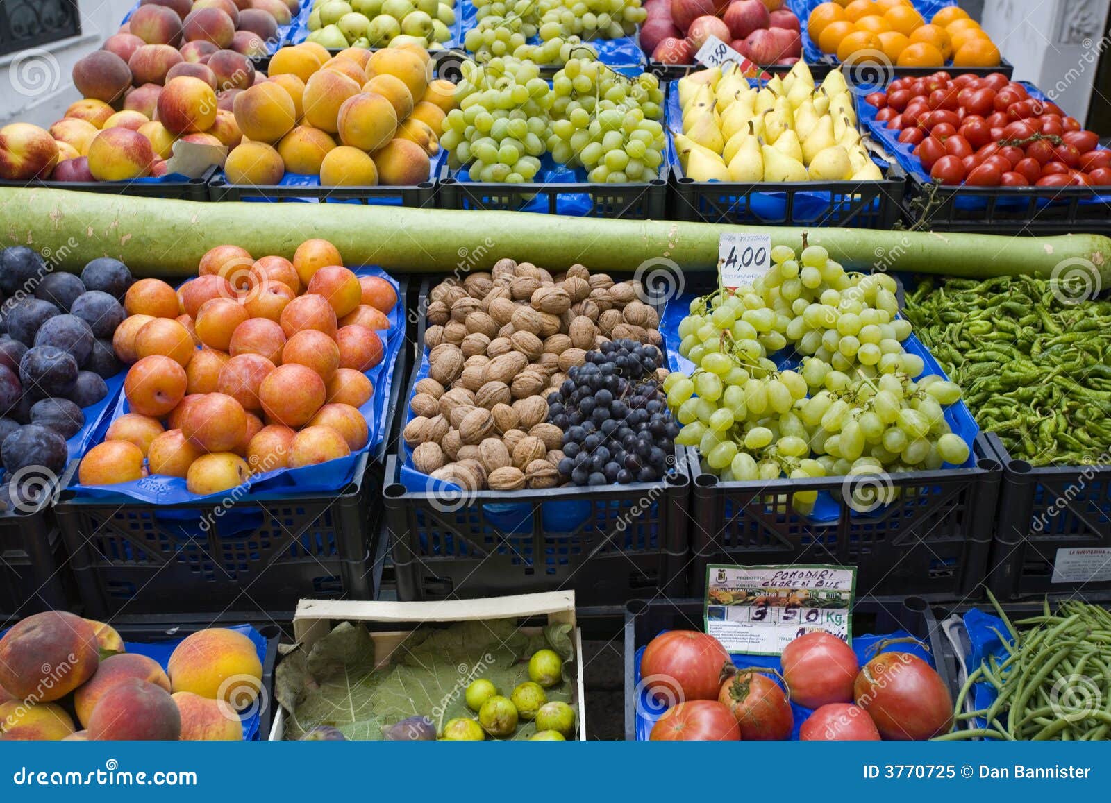 Fruitstand stock image. Image of italian, eating, fruit - 3770725