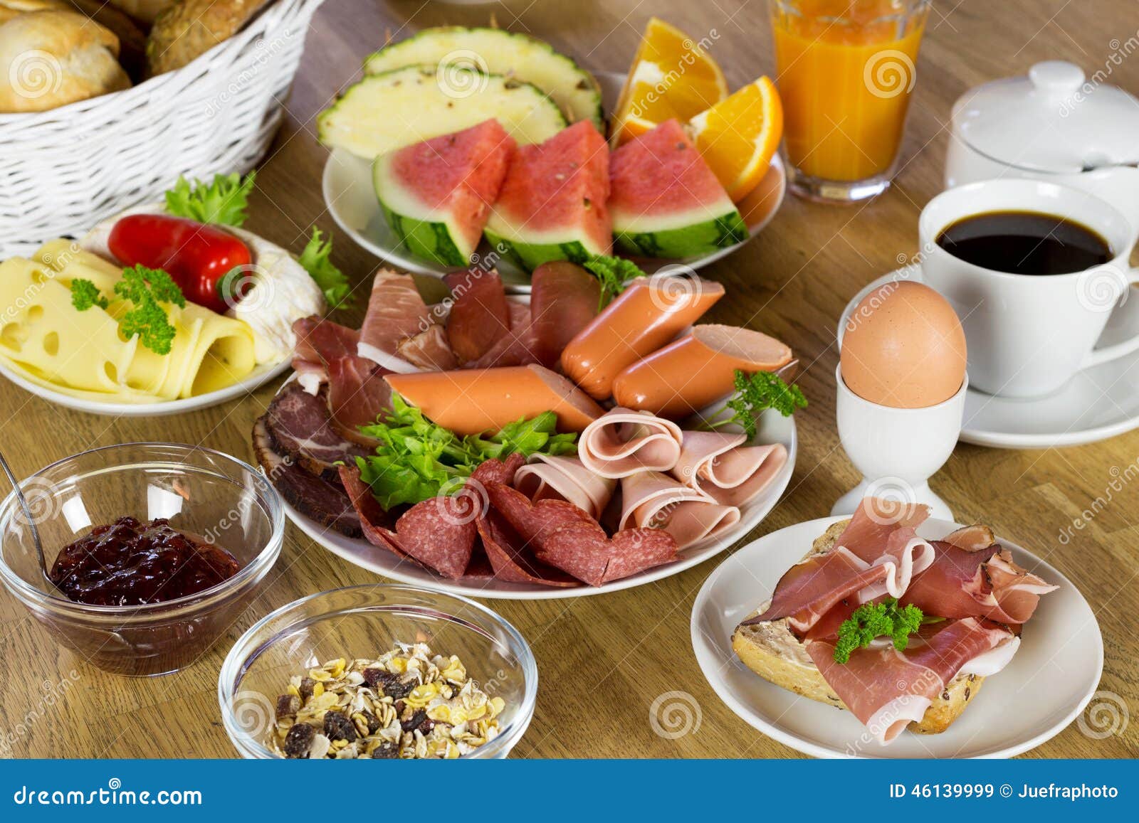 Frukost fotografering för bildbyråer. Bild av läckert - 46139999