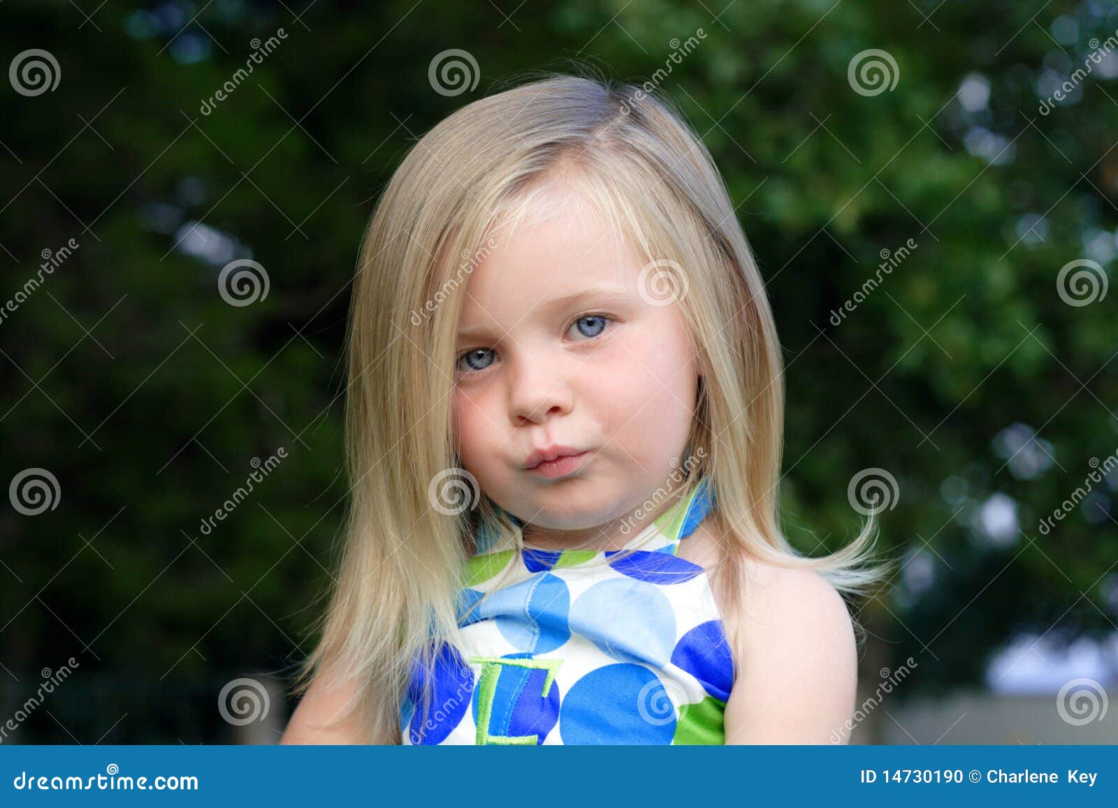 Fruncir los labios foto de archivo. Imagen de juventud - 14730190