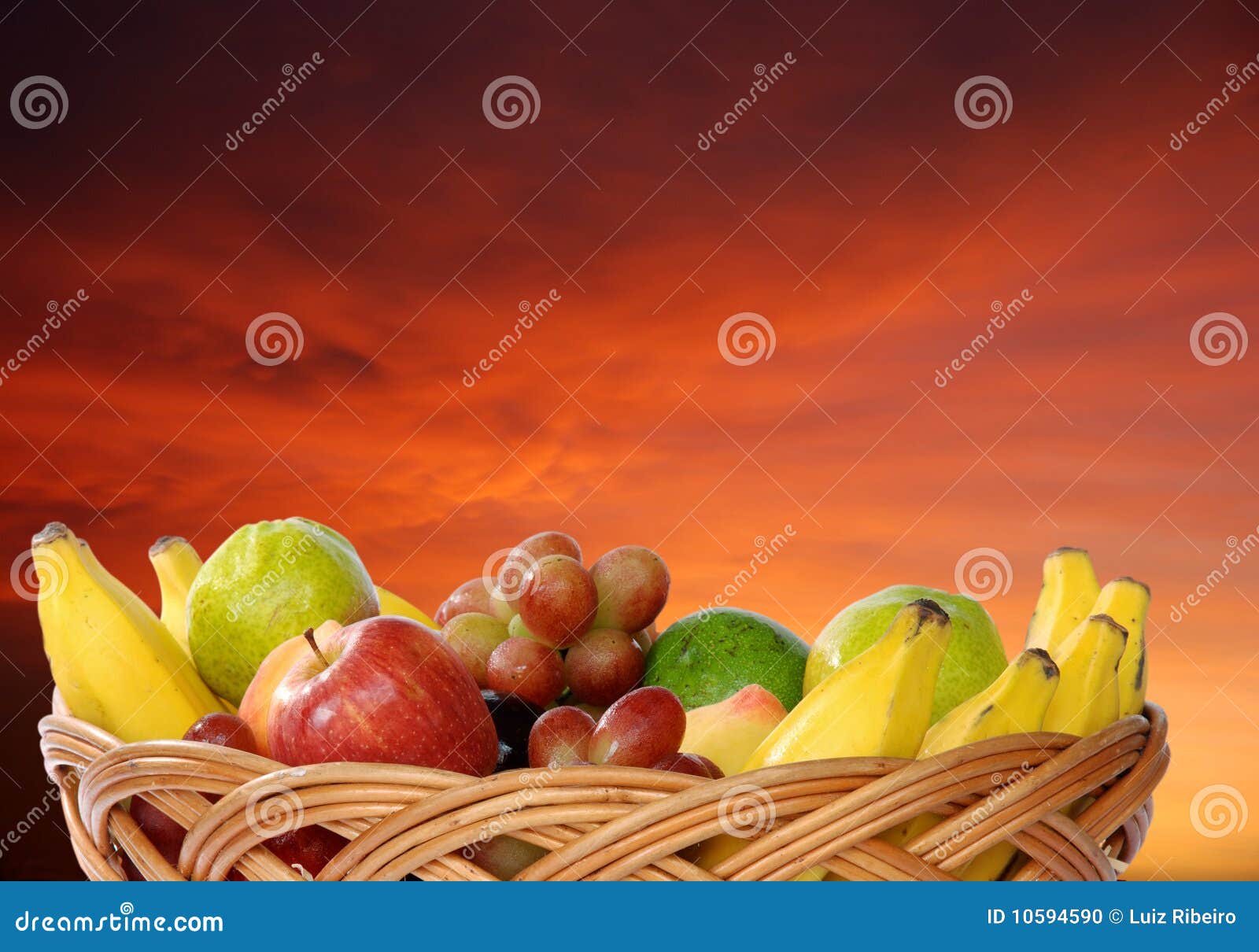 Frut stock photo. Image of fresh, heap, leaves, banana - 10594590